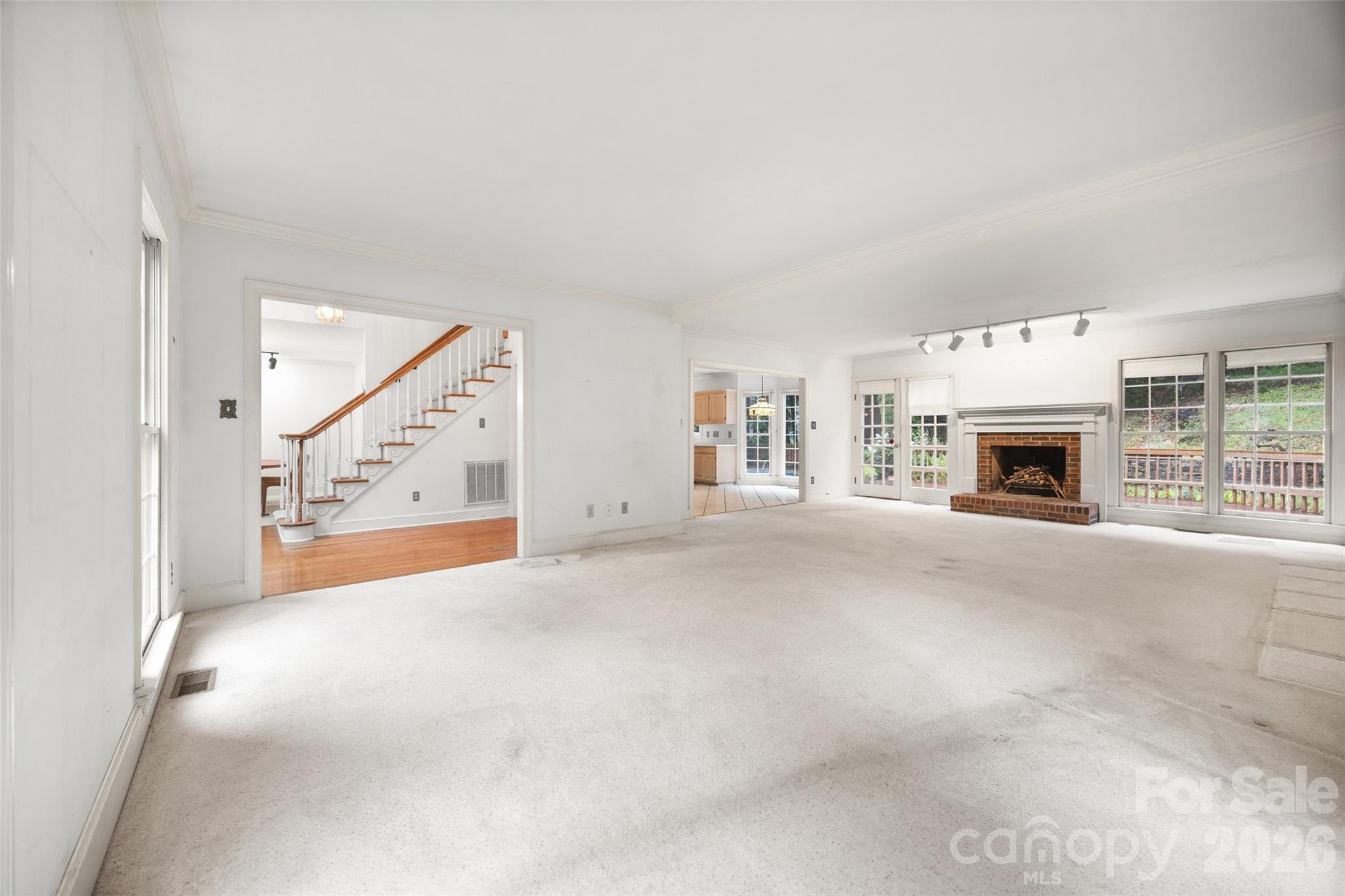Photo 7 of 7411 Leharne Drive, Charlotte, NC