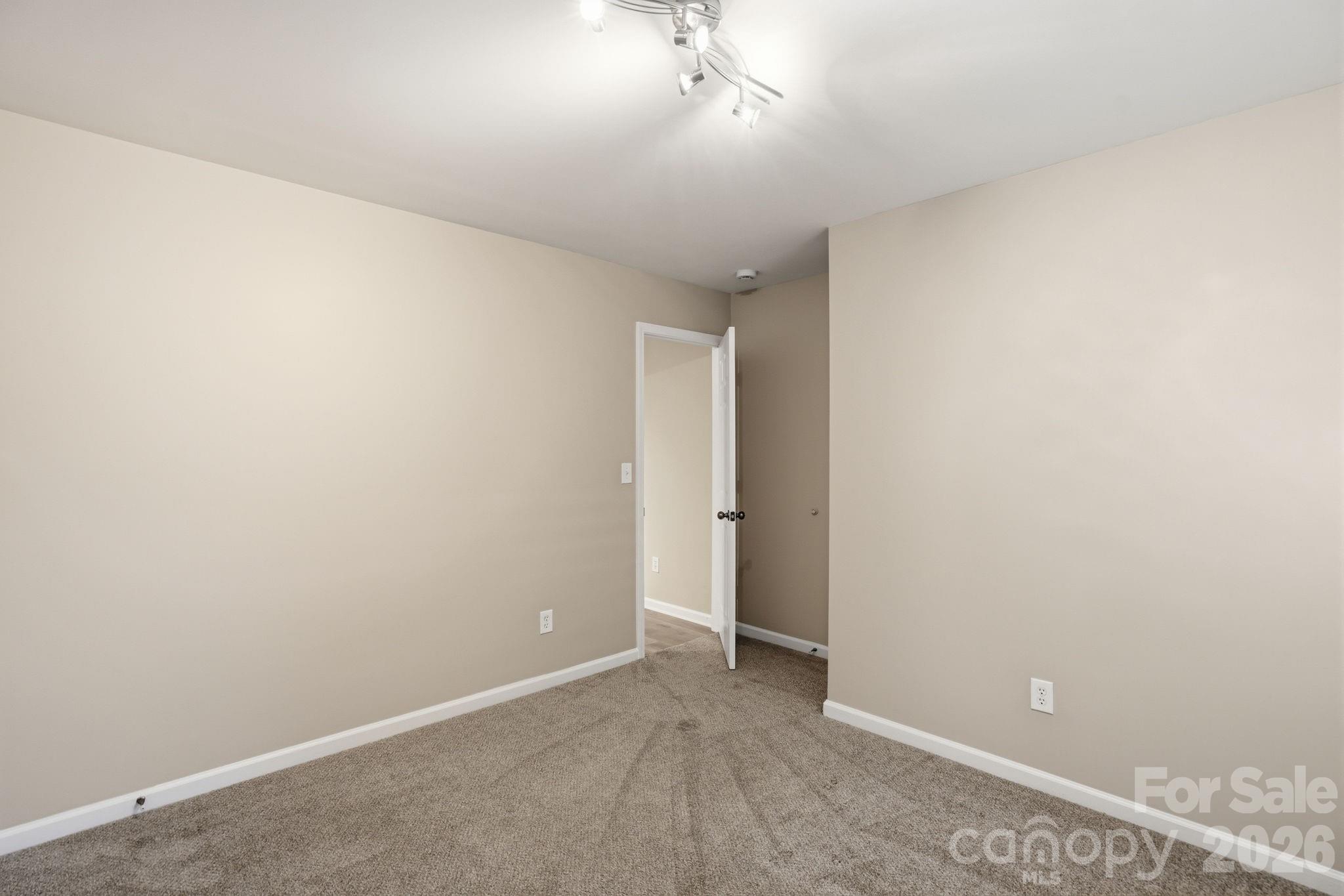Photo 28 of 6427 Hermsley Road, Charlotte, NC
