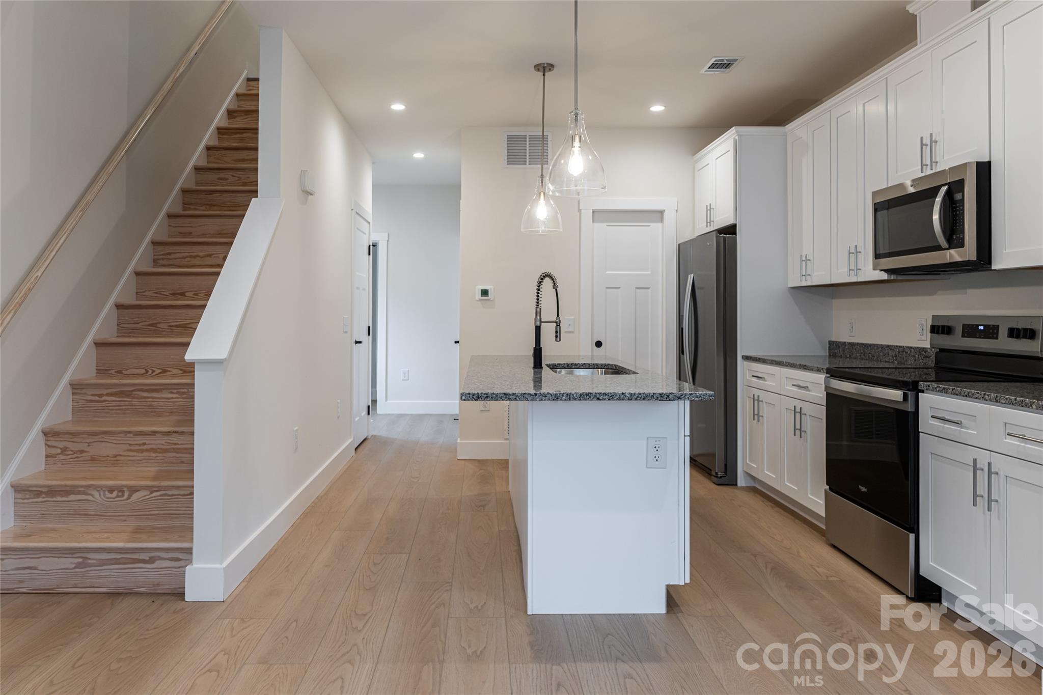 10 Wyndom Lane, Asheville, NC - photo 9 of 39