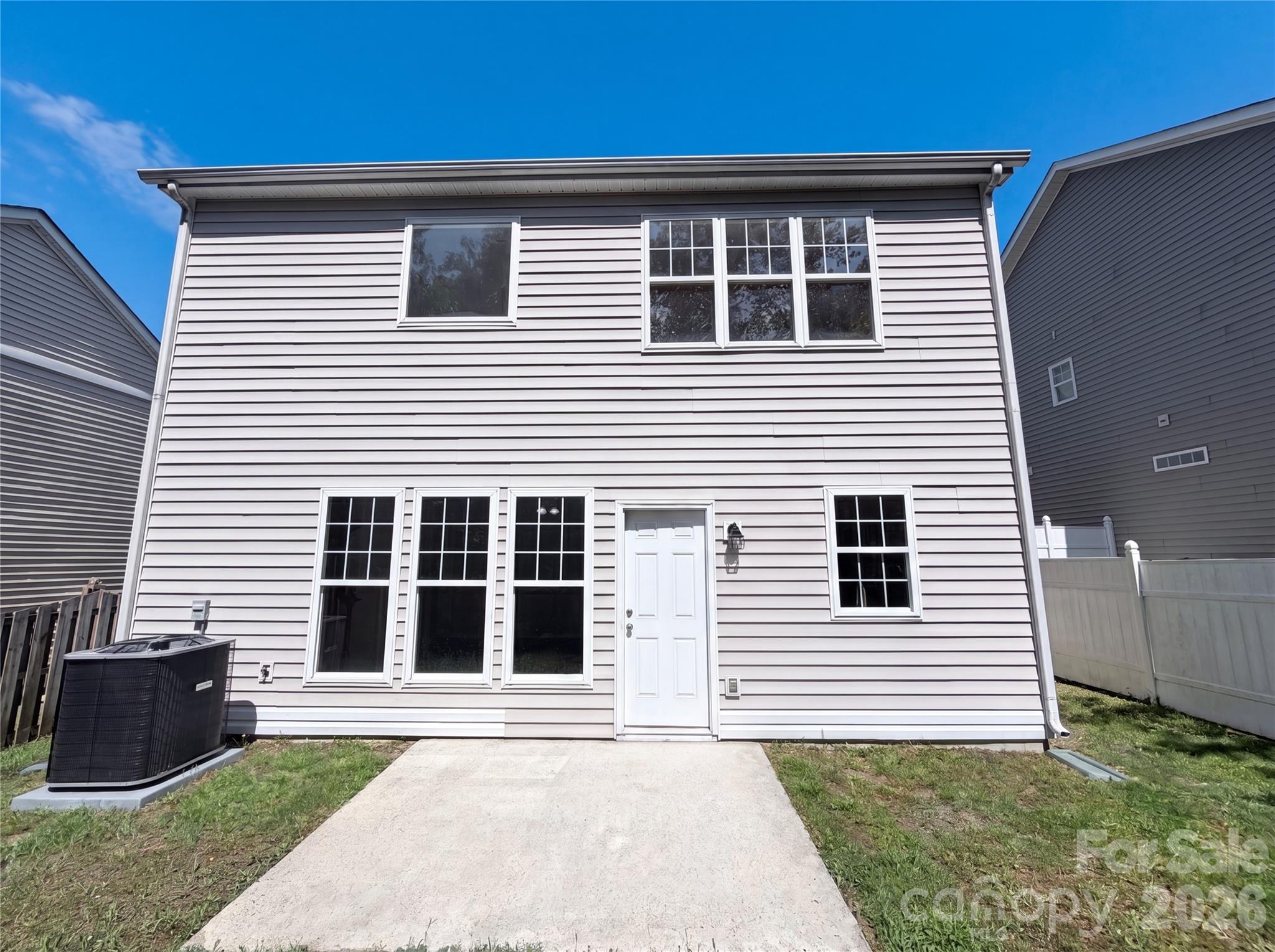 Photo 5 of 10648 Secret Garden Lane, Charlotte, NC