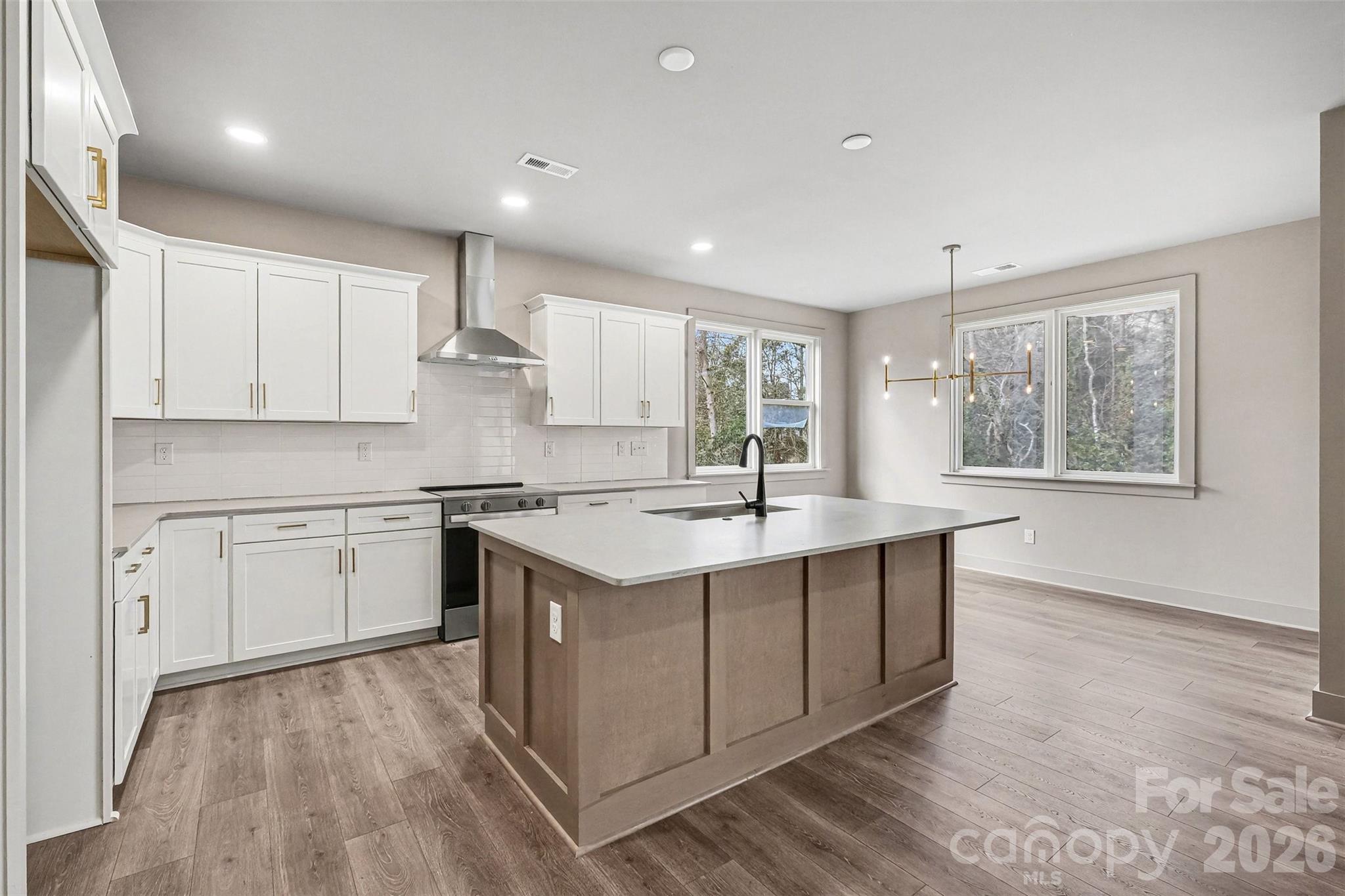 2418 Crestview Drive, Charlotte, NC - photo 13 of 41