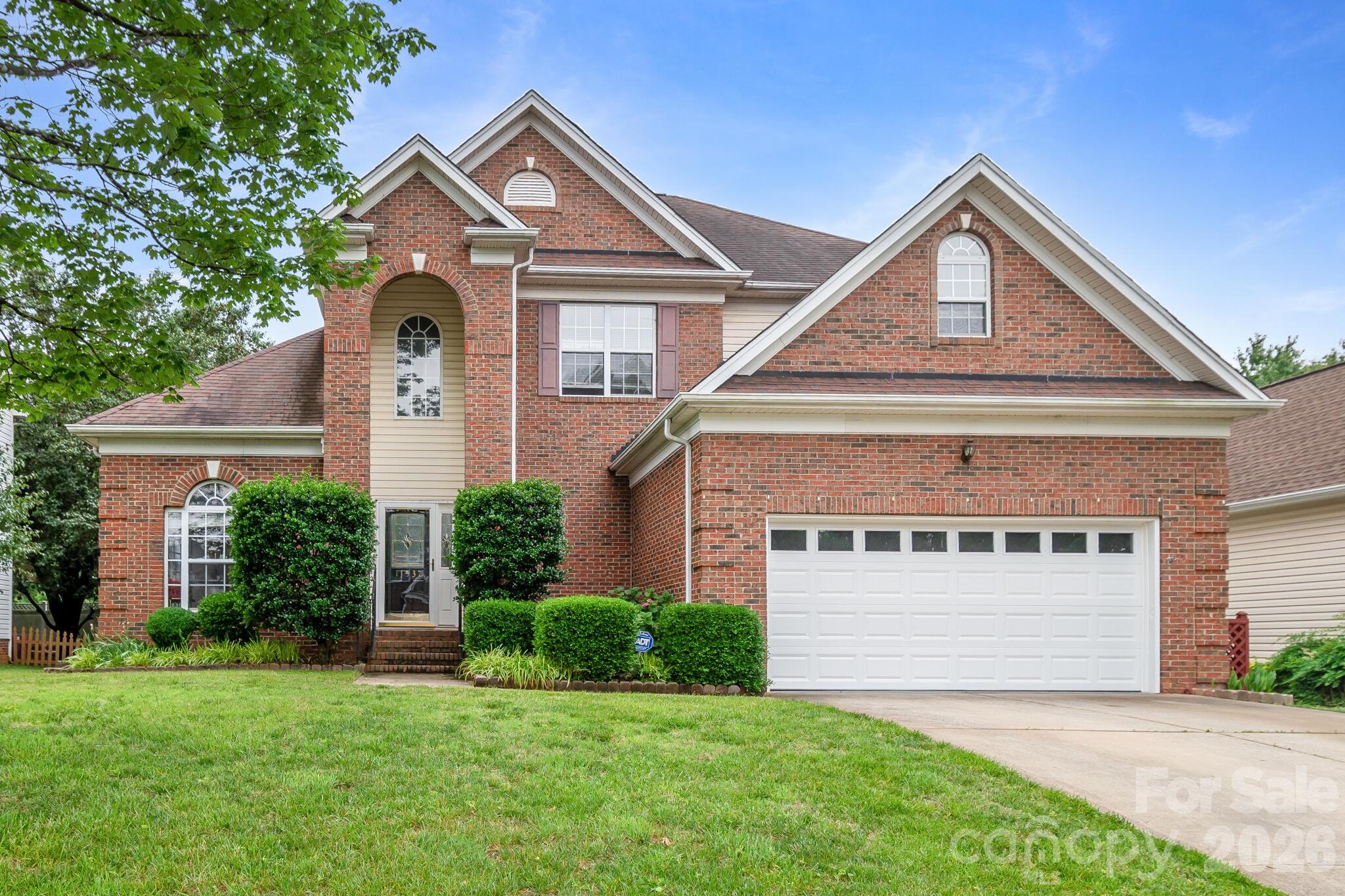 11537 Mcginns Trace Court, Charlotte, NC - photo 2 of 35