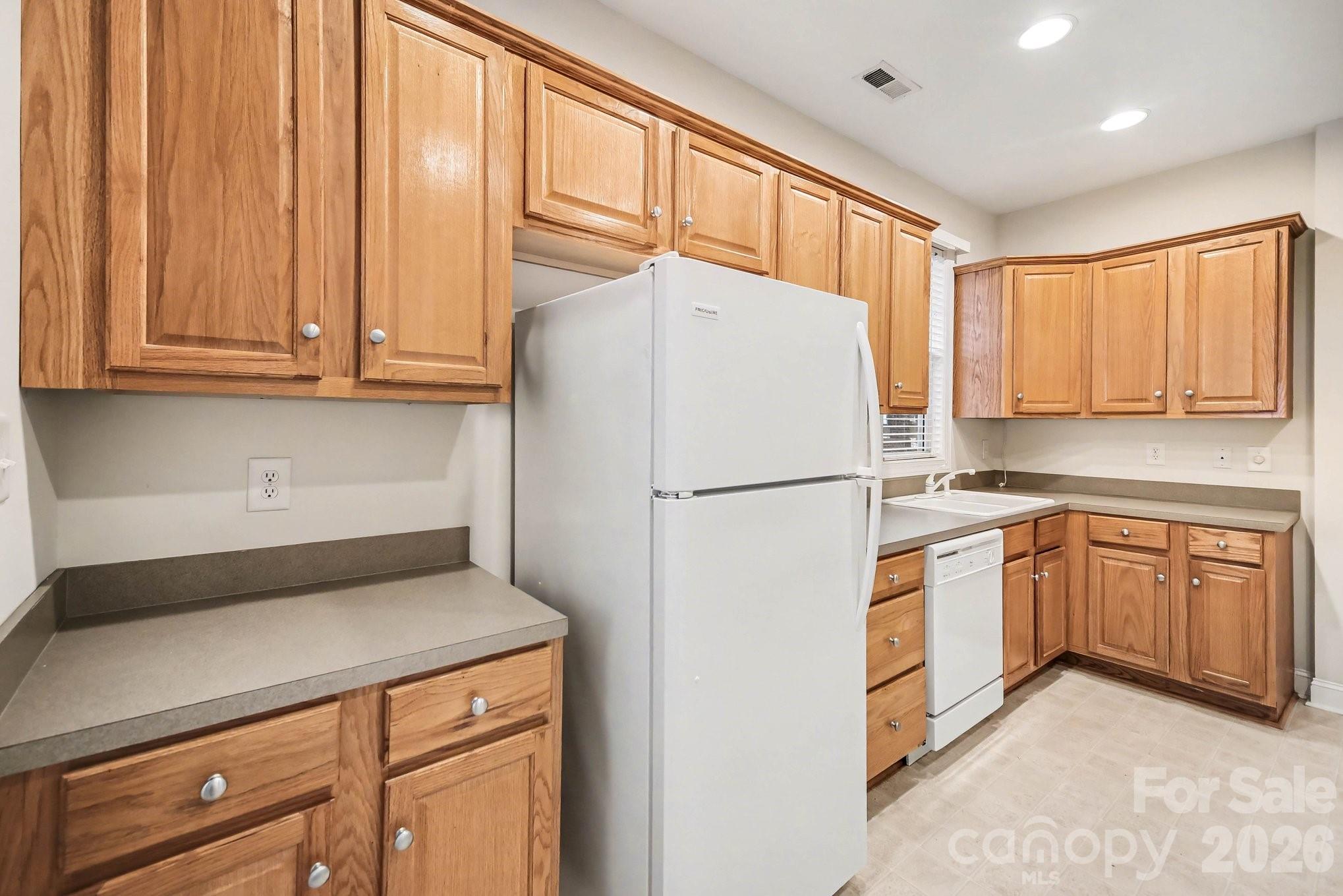 2065 Gable Way Lane, Matthews, NC - photo 17 of 35