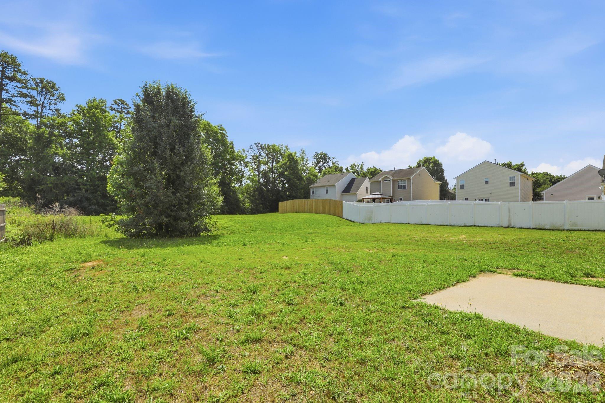 Photo 23 of 5623 Henderson Oaks Drive, Charlotte, NC