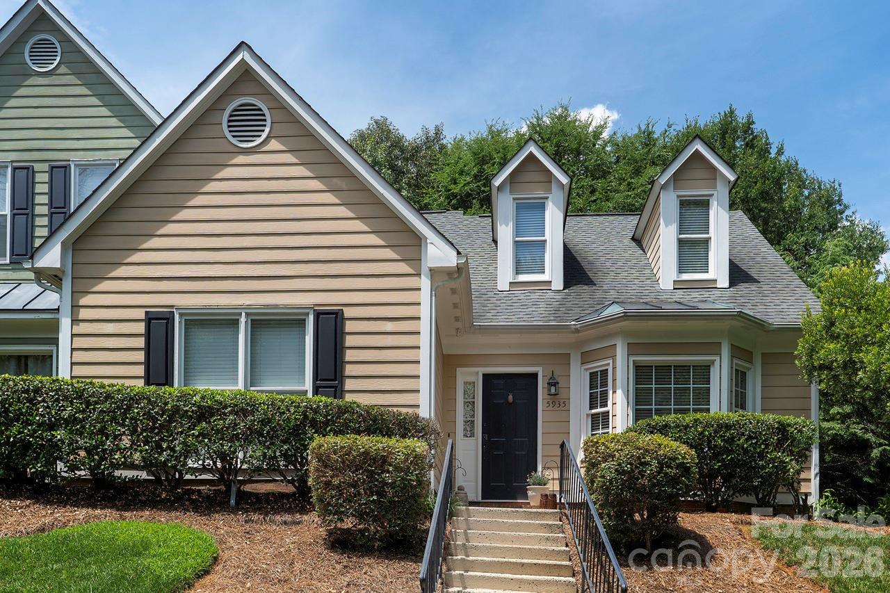 Home for sale at 5935 Fitzwilliams Lane, Charlotte, NC — photo 1 of 22
