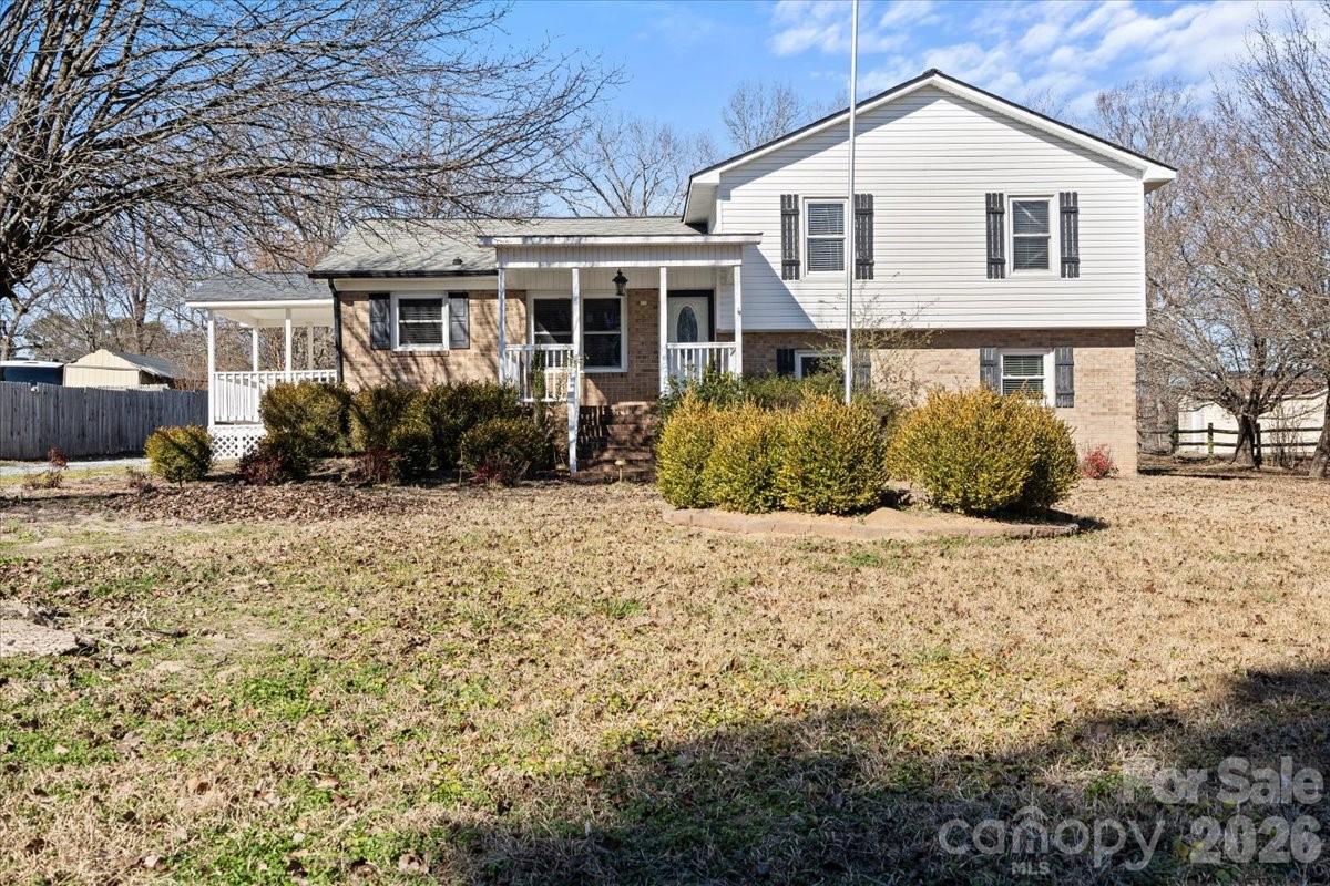 Photo 2 of 309 catawba Circle, Matthews, NC