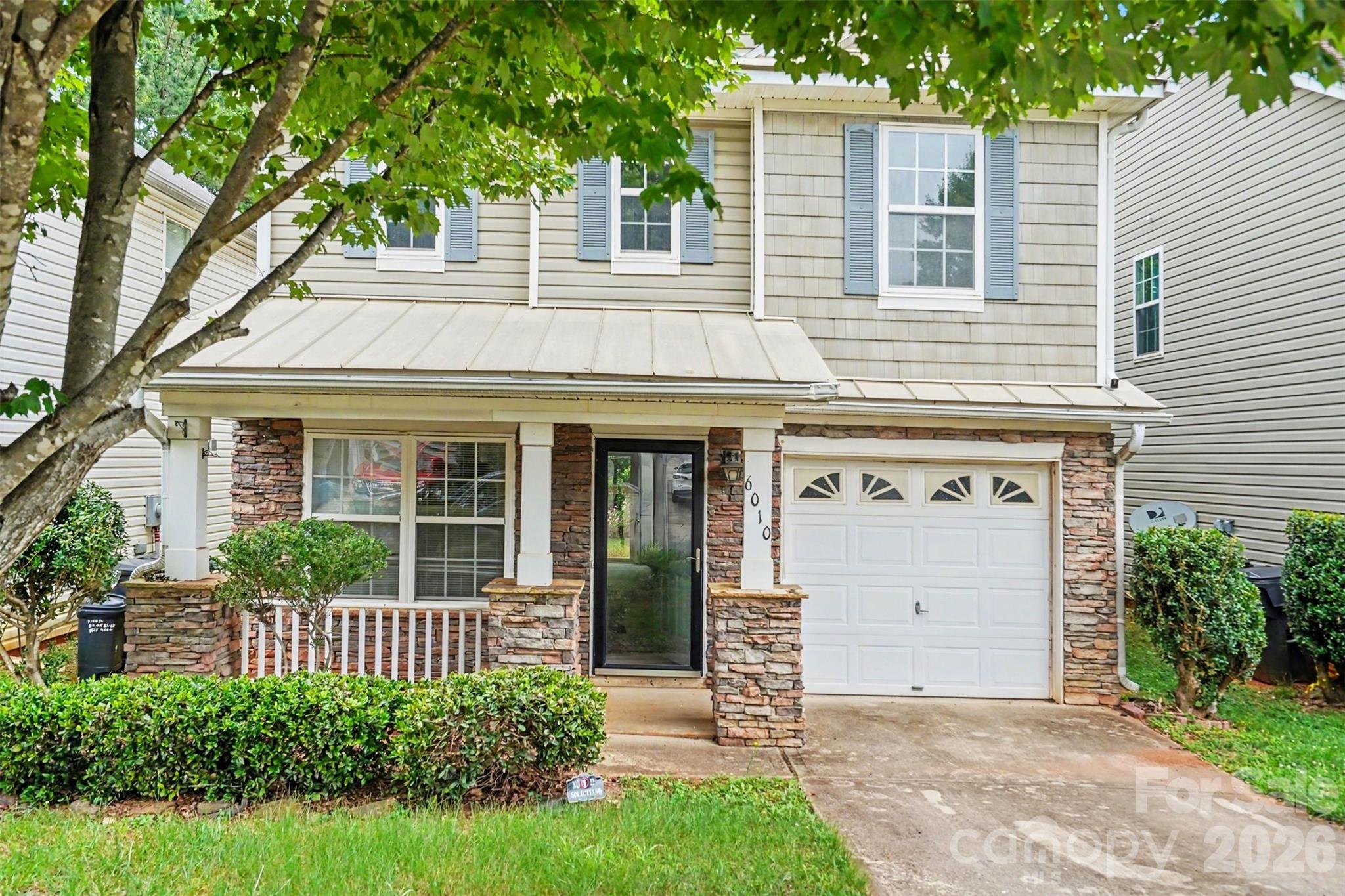 Photo 3 of 6010 Raisin Tree Lane, Charlotte, NC