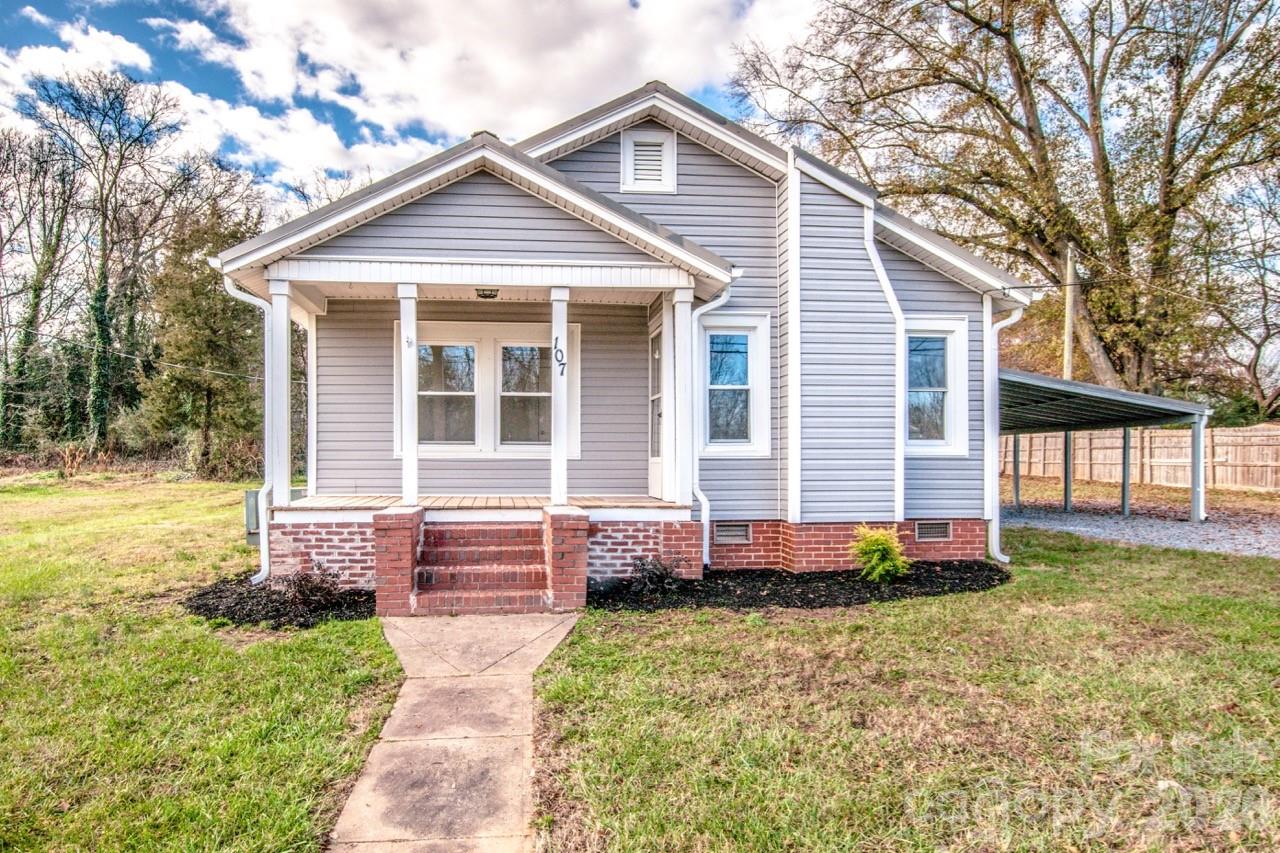 107 Rose Street, Mount Holly, NC