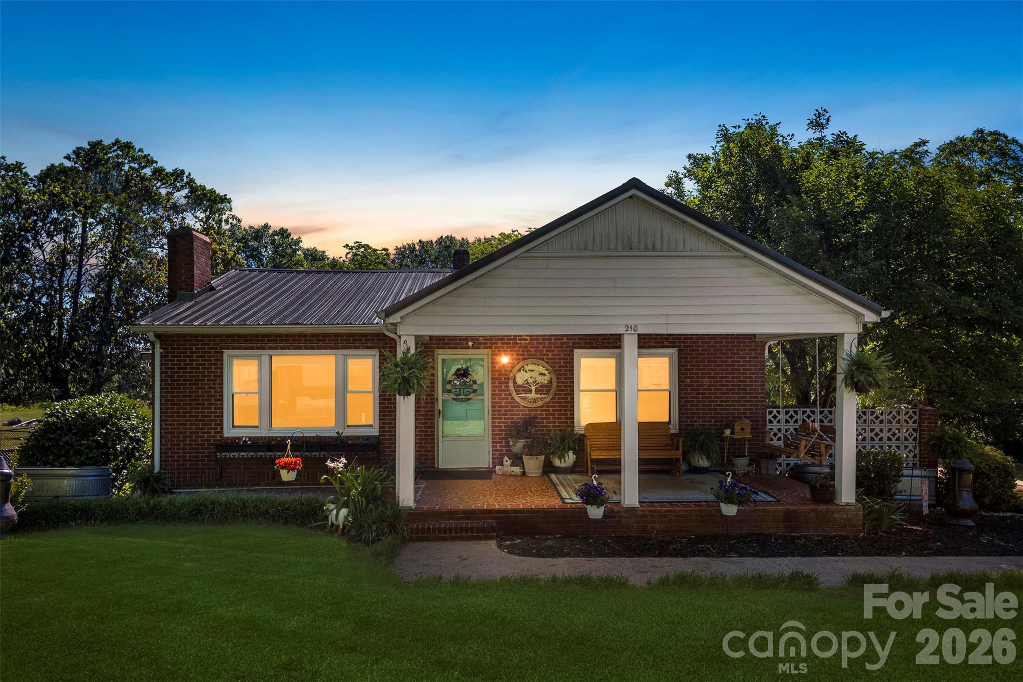 210 Stockton Street, Shelby, NC - photo 3 of 38