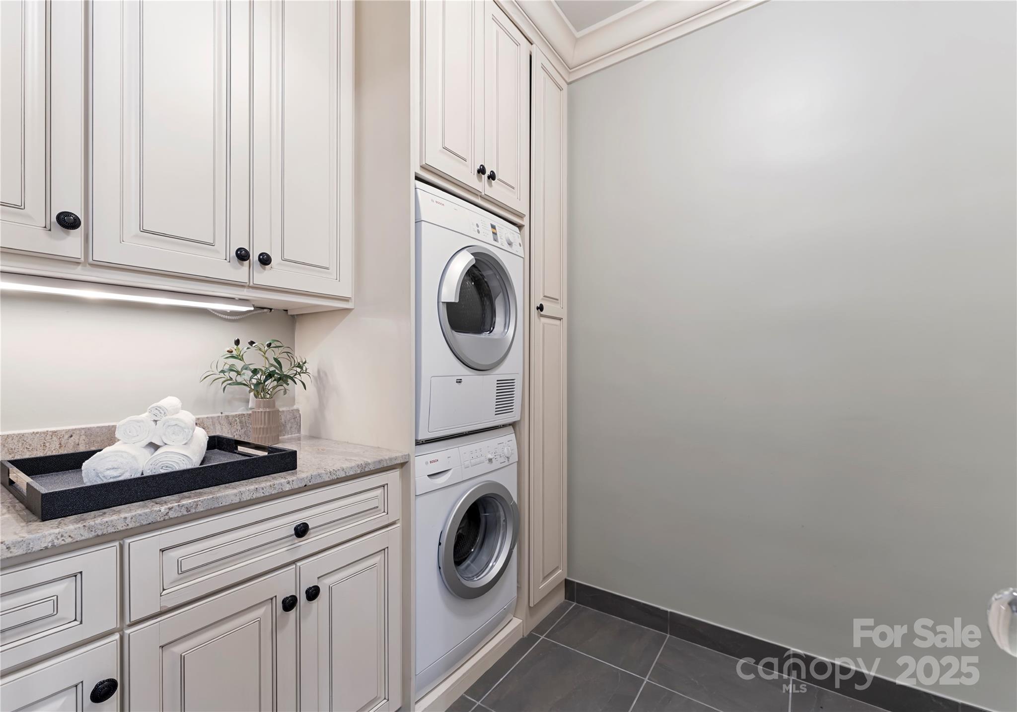 Photo 9 of 215 N Pine Street4301/4302, Charlotte, NC