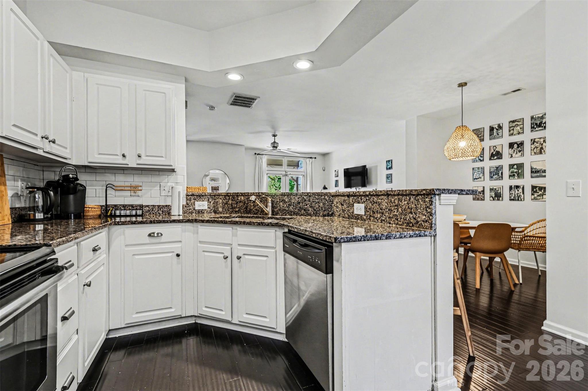 Photo 12 of 703 E 8th Street, Charlotte, NC