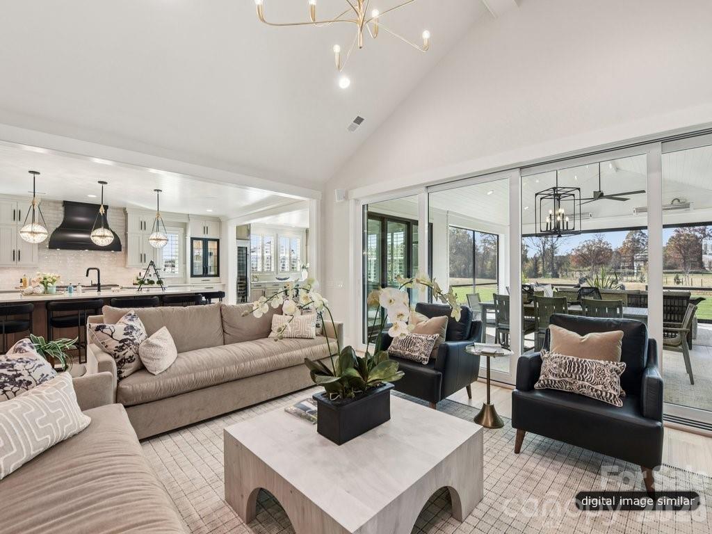 Photo 4 of 3133 Country Club Drive, Charlotte, NC