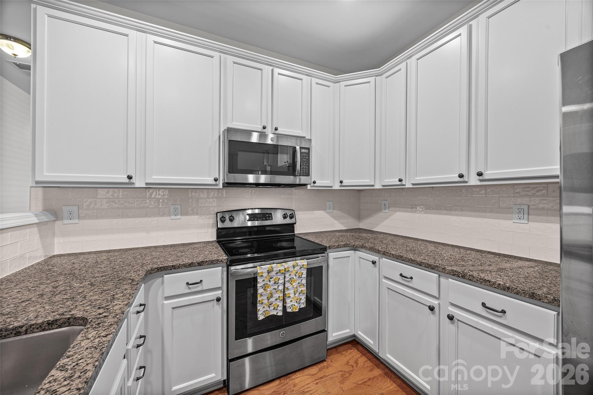 2086 Shady Pond Drive, Lake Wylie, SC - photo 8 of 28