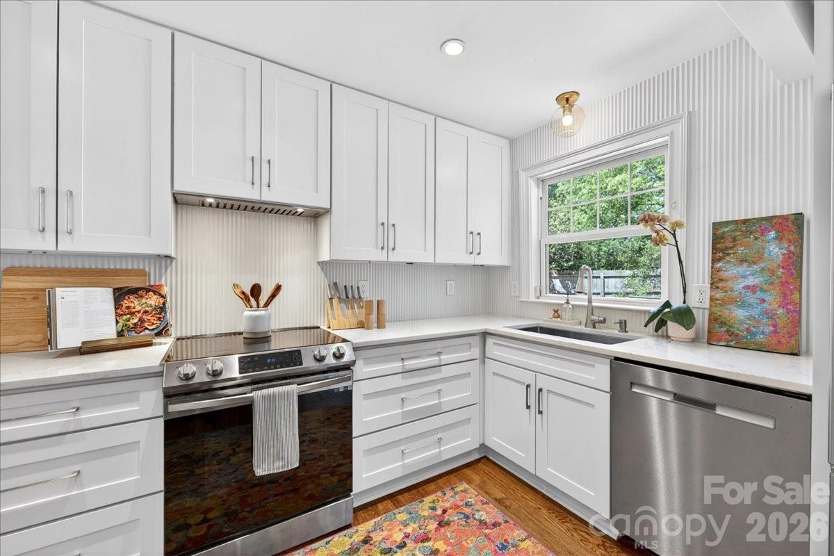 1929 Marguerite Avenue, Charlotte, NC - photo 10 of 48