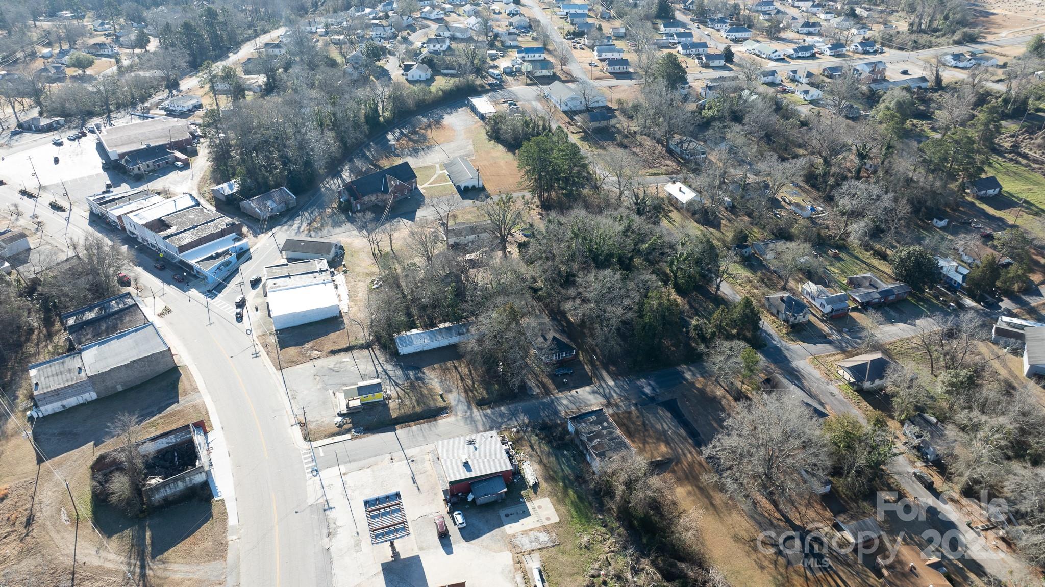 Photo 4 of 1 Catawba Avenue, Great Falls, SC