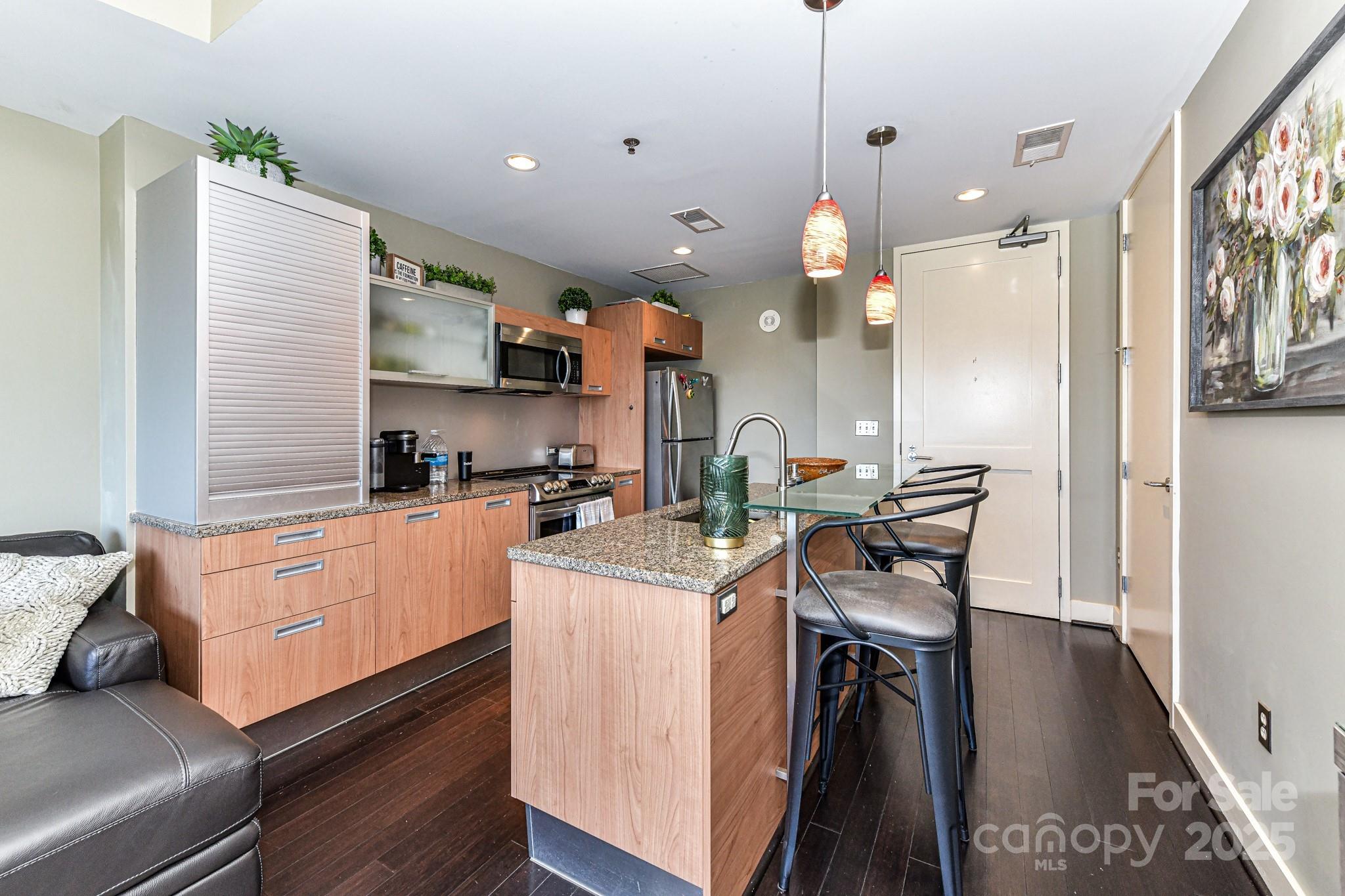 Photo 4 of 1133 Metropolitan Avenue613, Charlotte, NC