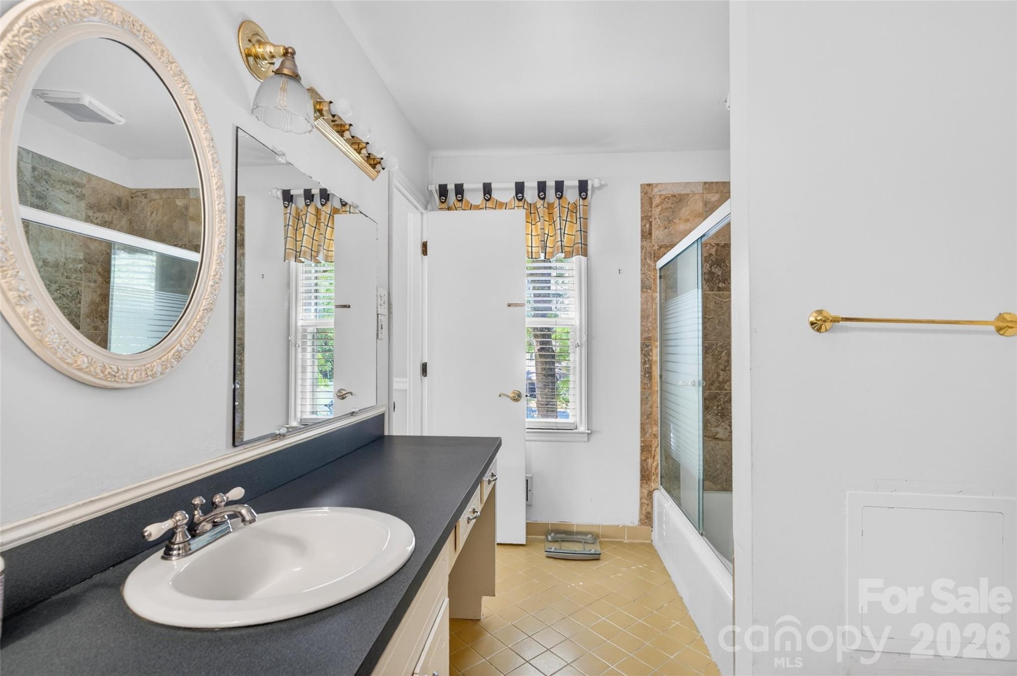Photo 35 of 1511 Ormsby Court, Charlotte, NC