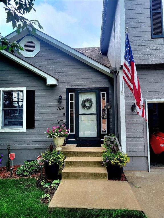 Blue Springs Real Estate: 104 NE Eastwood Drive MO 64014 $435,000