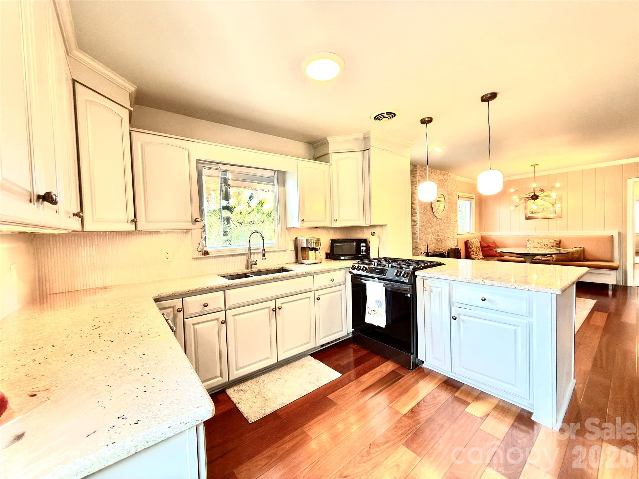 Photo 7 of 1140 Bevis Drive, Charlotte, NC