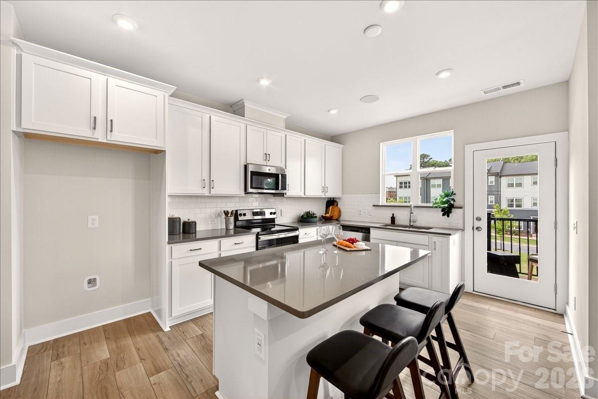 Photo 11 of 4032 Canvas Court, Charlotte, NC