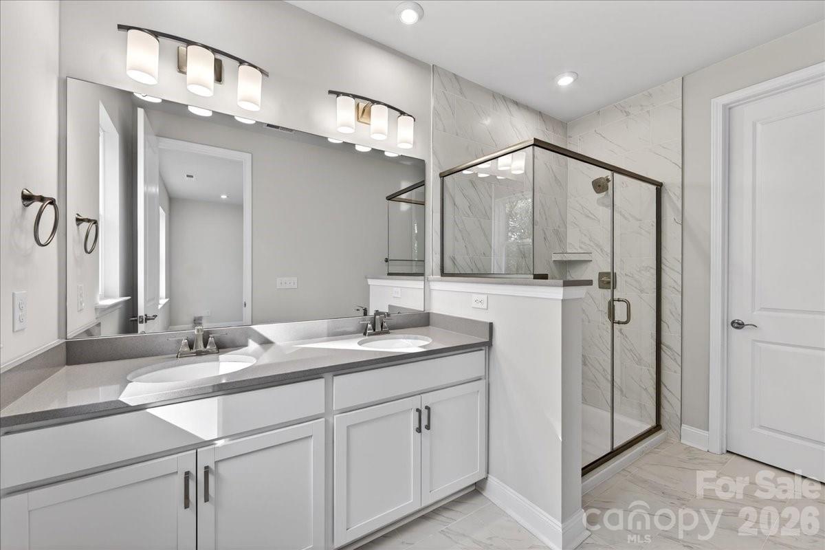 Photo 32 of 7933 Cedarsmith Court, Charlotte, NC