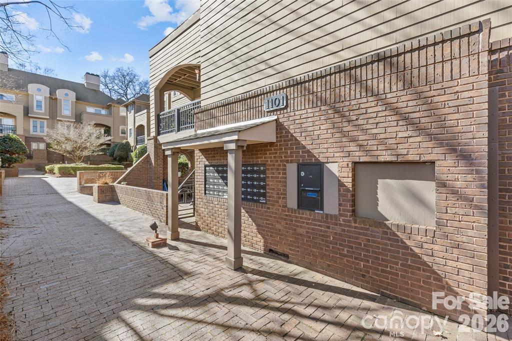 Photo 19 of 1109 E Morehead Street16, Charlotte, NC