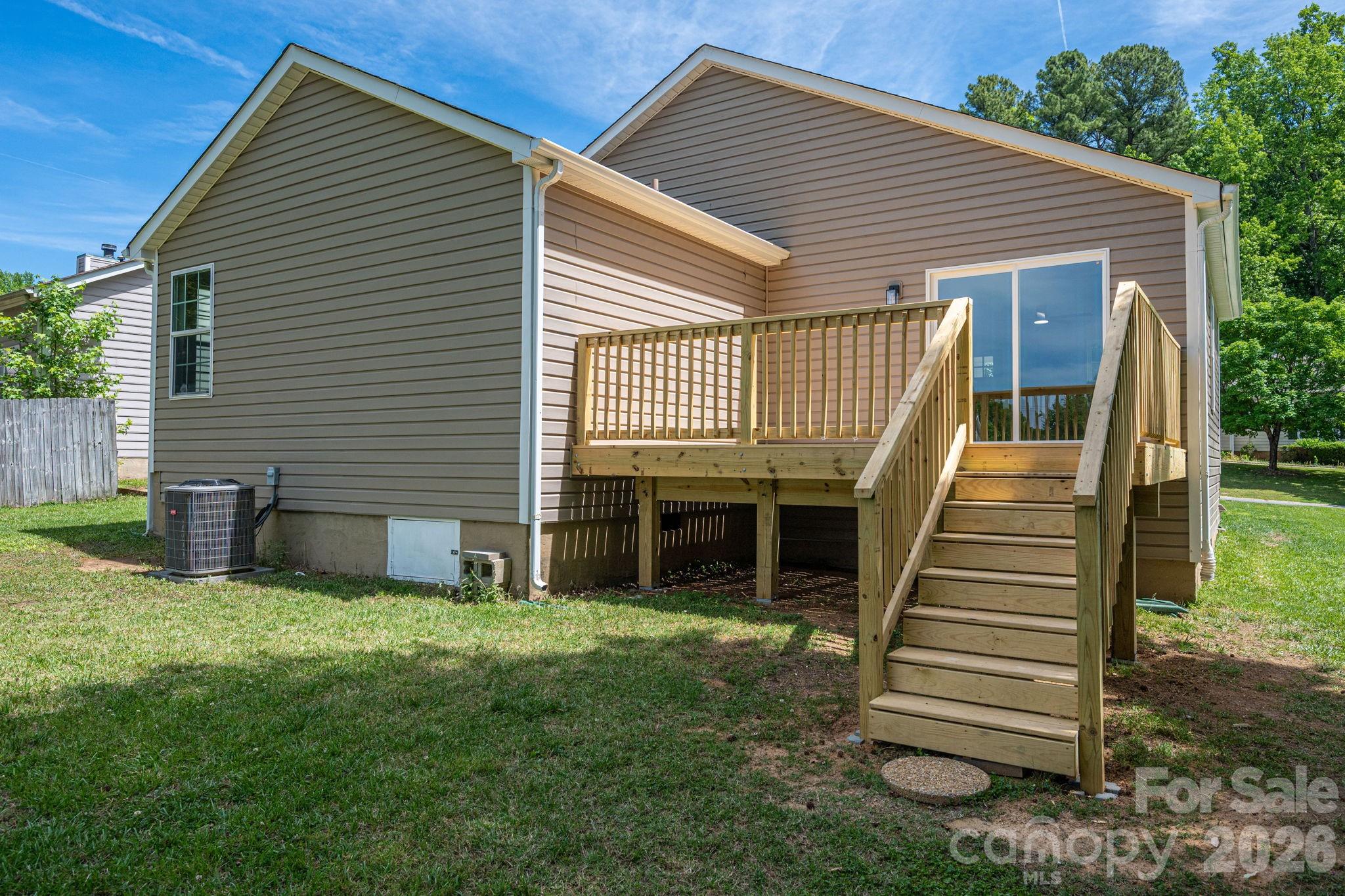 Photo 6 of 3119 Mintleaf Drive, Charlotte, NC