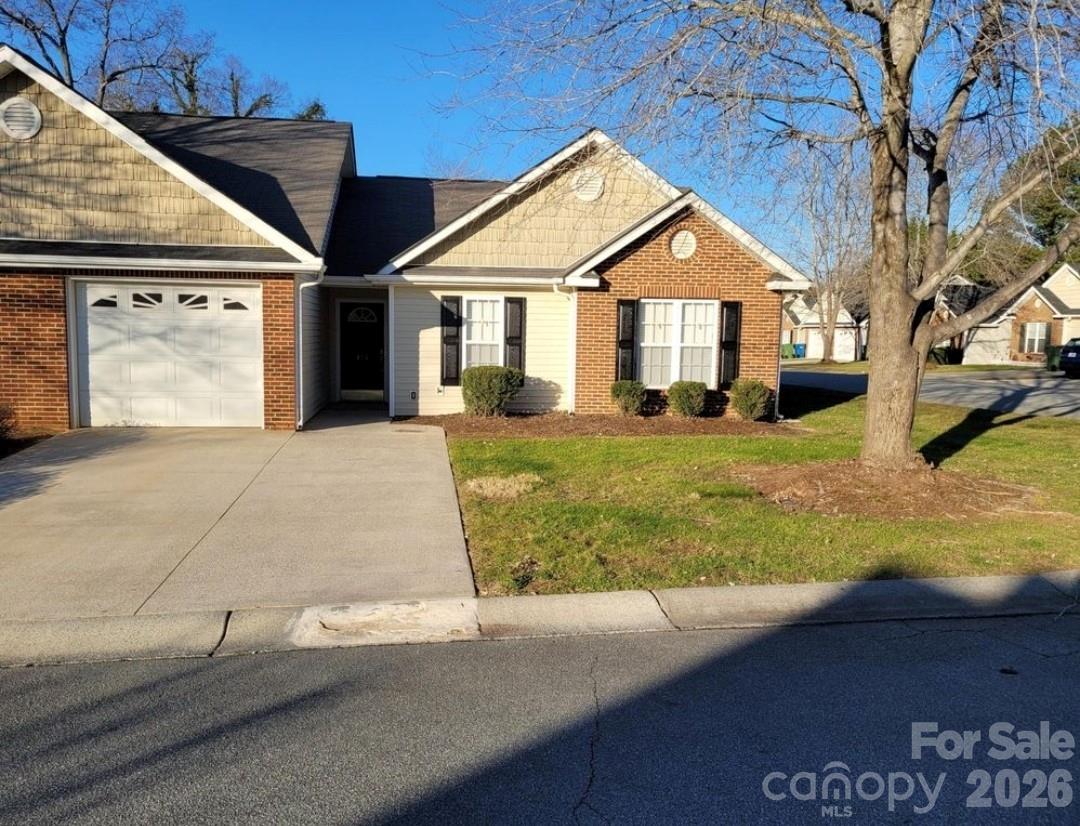 115 Edinburgh Court, Mount Holly, NC
