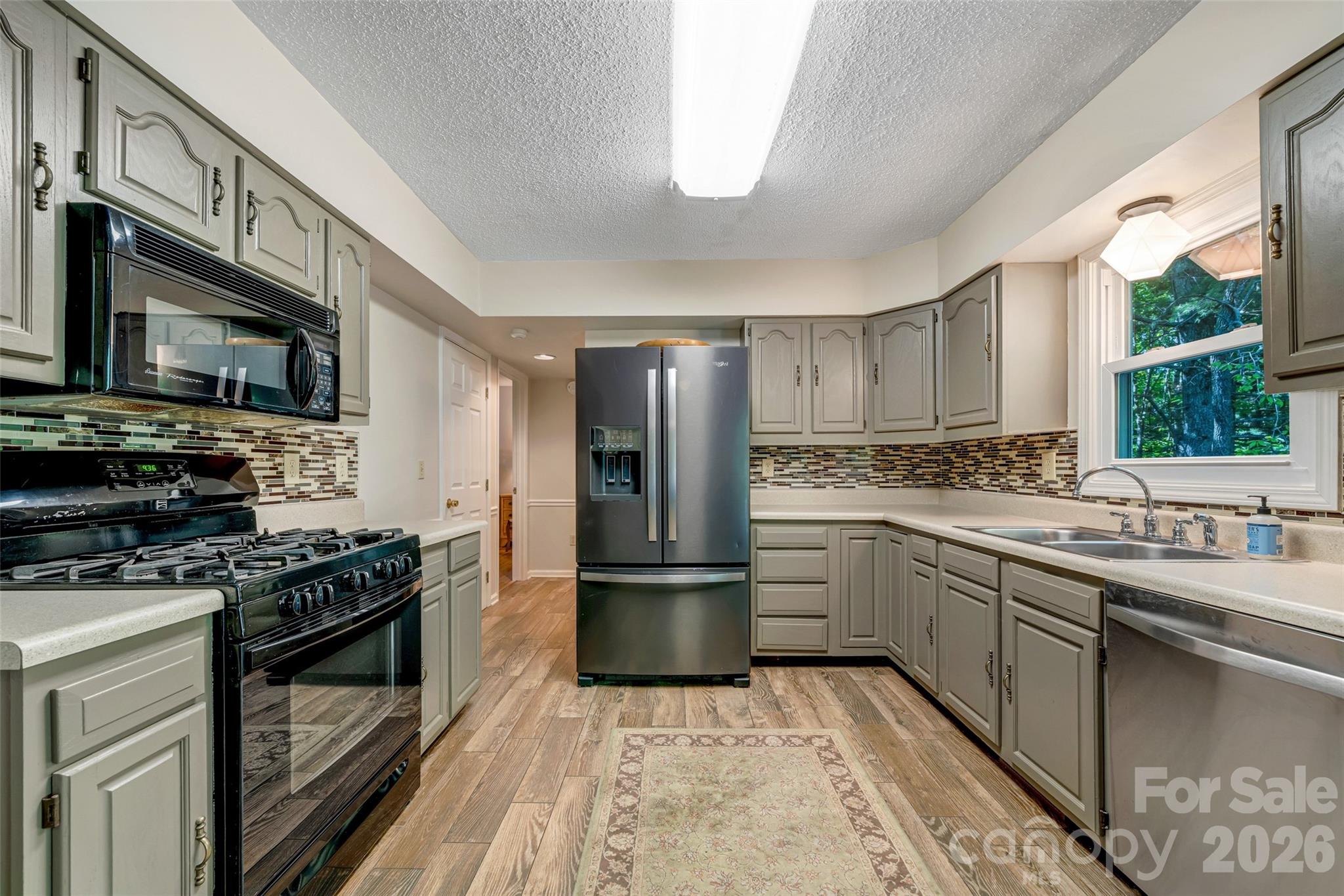 18 Tarragon Place, Flat Rock, NC - photo 9 of 49