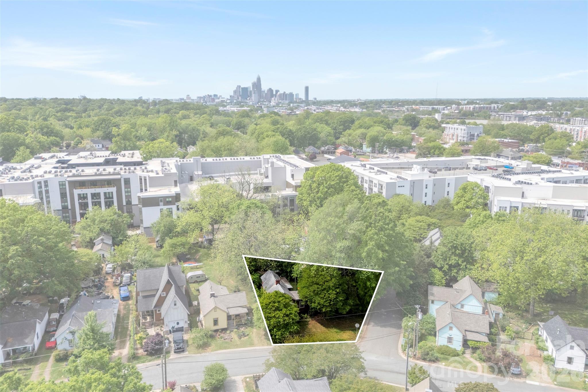 Photo 3 of 700 E 37th Street, Charlotte, NC