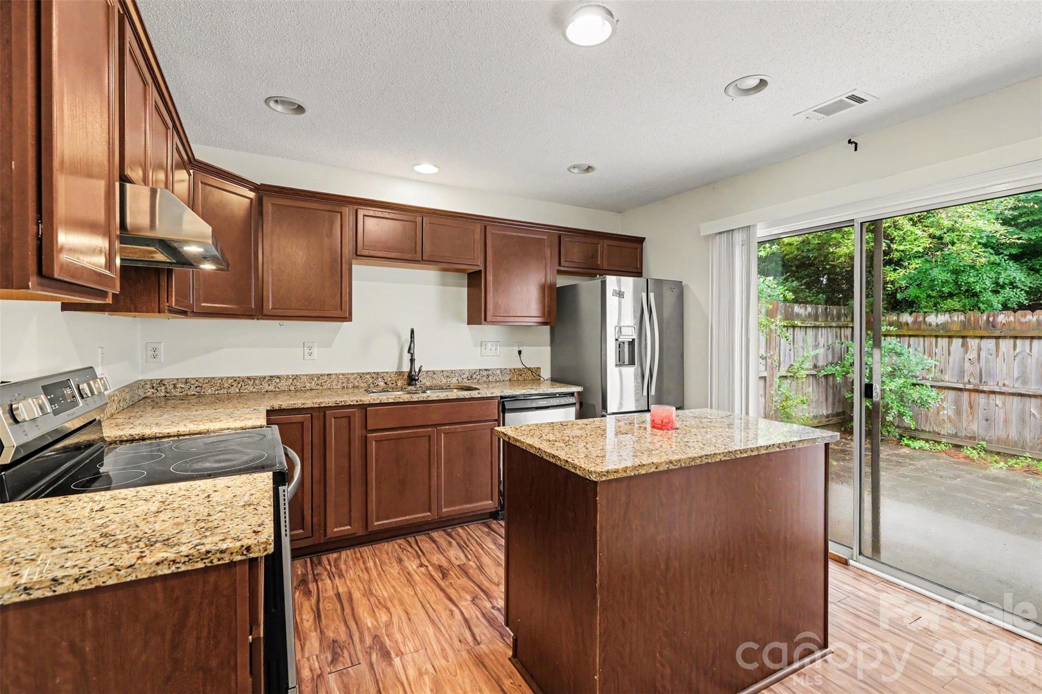 Photo 5 of 5833 Cougar Lane, Charlotte, NC