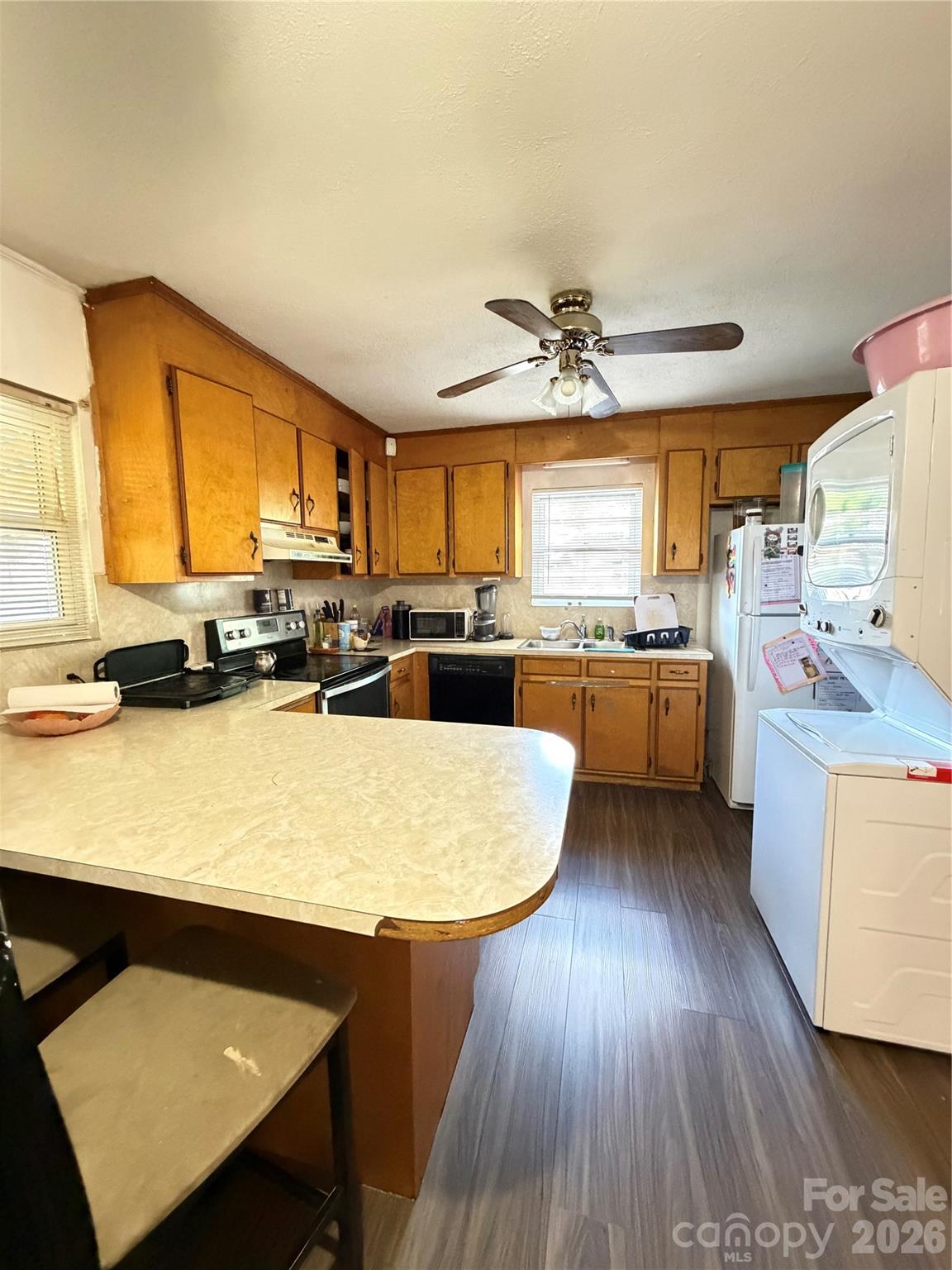 112 Academy Avenue NW, Concord, NC - photo 4 of 24