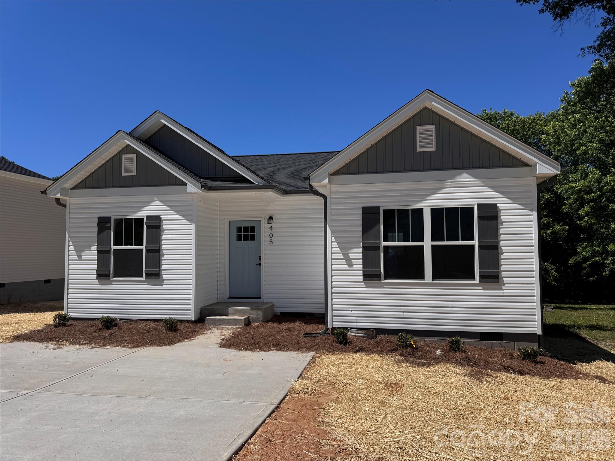 Photo 2 of 405 N Firestone Street, Gastonia, NC
