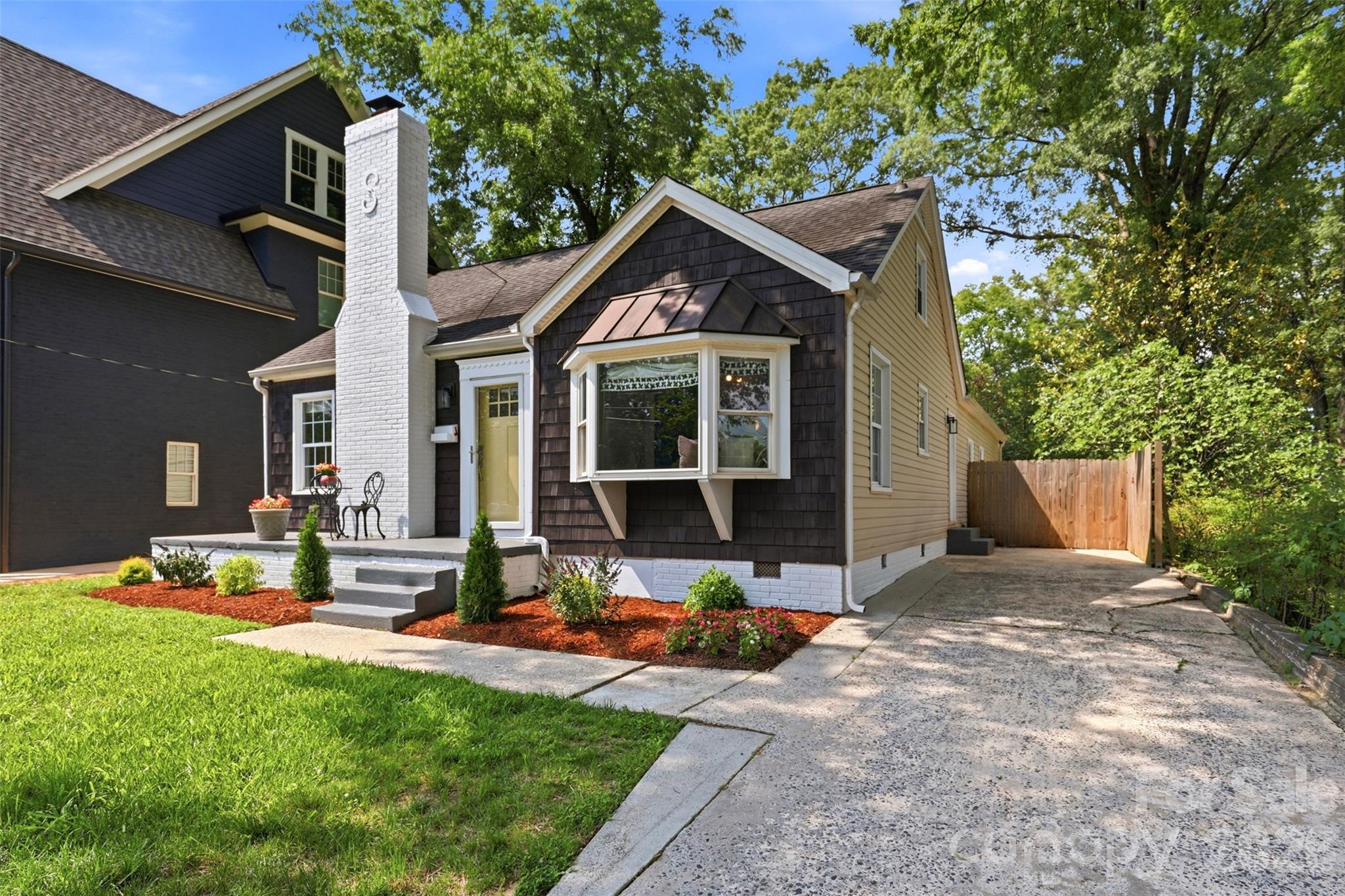 Photo 4 of 1929 Mecklenburg Avenue, Charlotte, NC