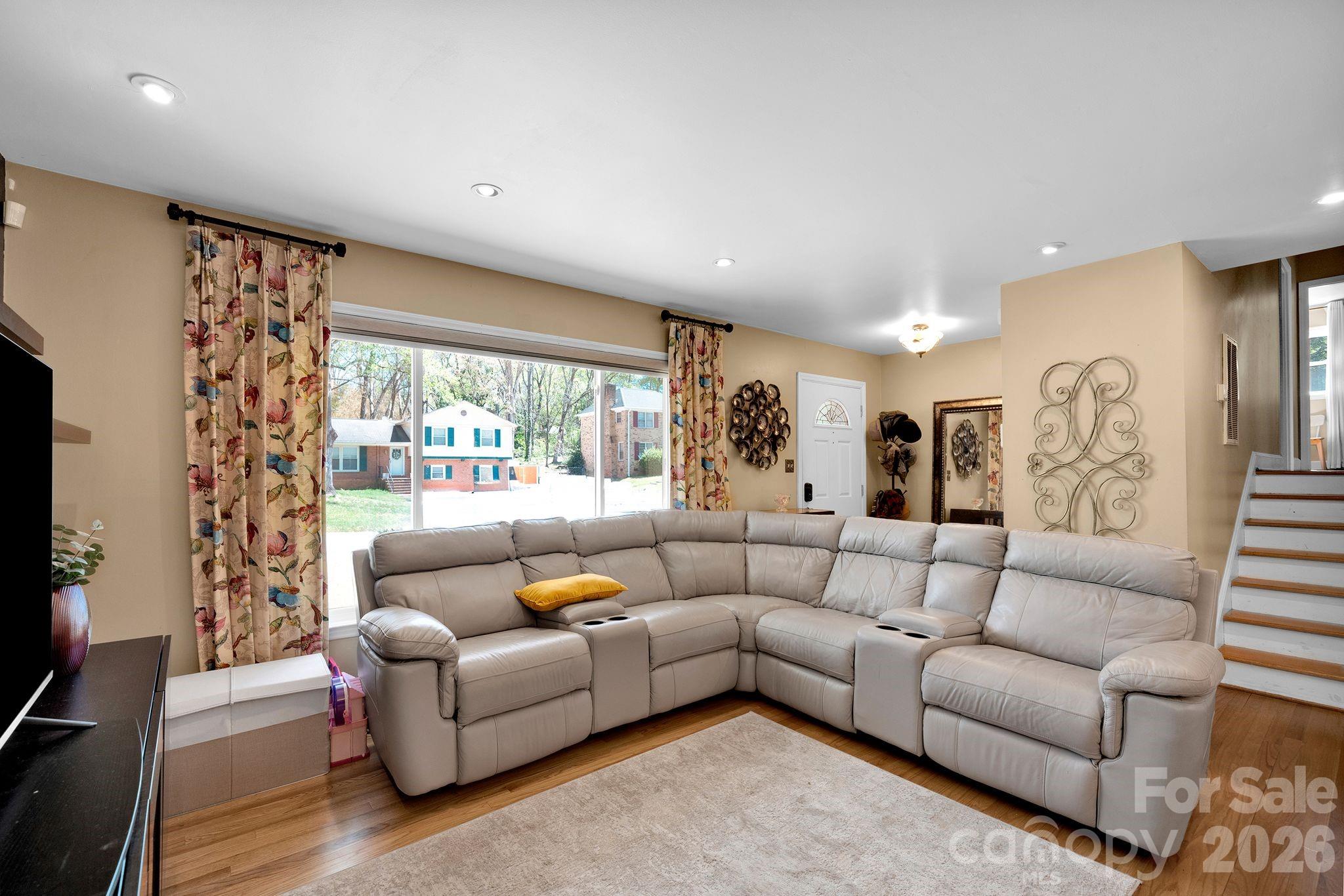 Photo 9 of 6616 Highbrook Drive, Charlotte, NC