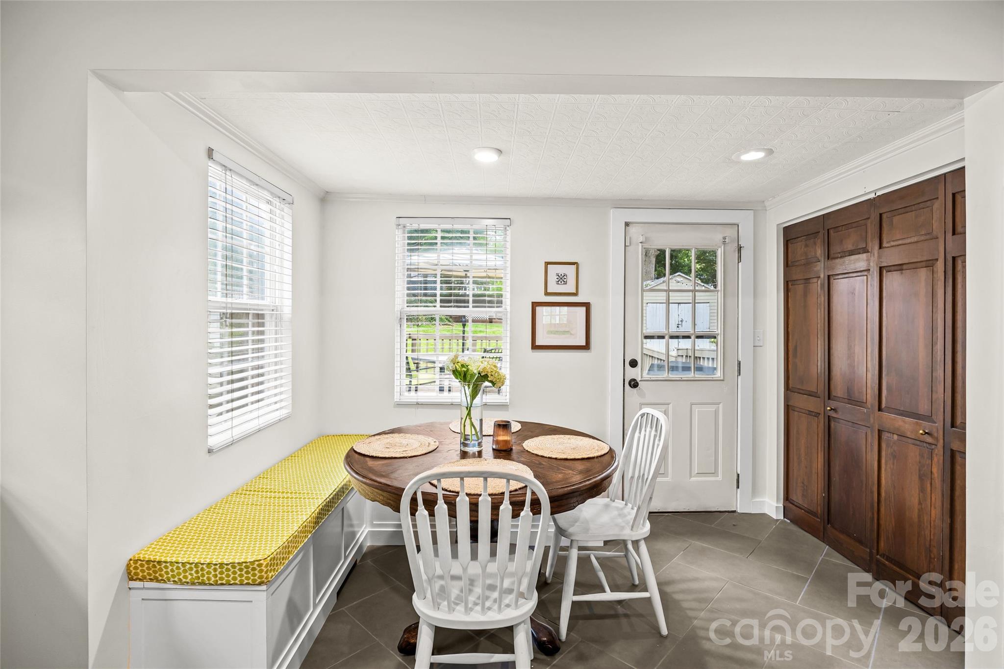 Photo 10 of 3225 Commonwealth Avenue, Charlotte, NC