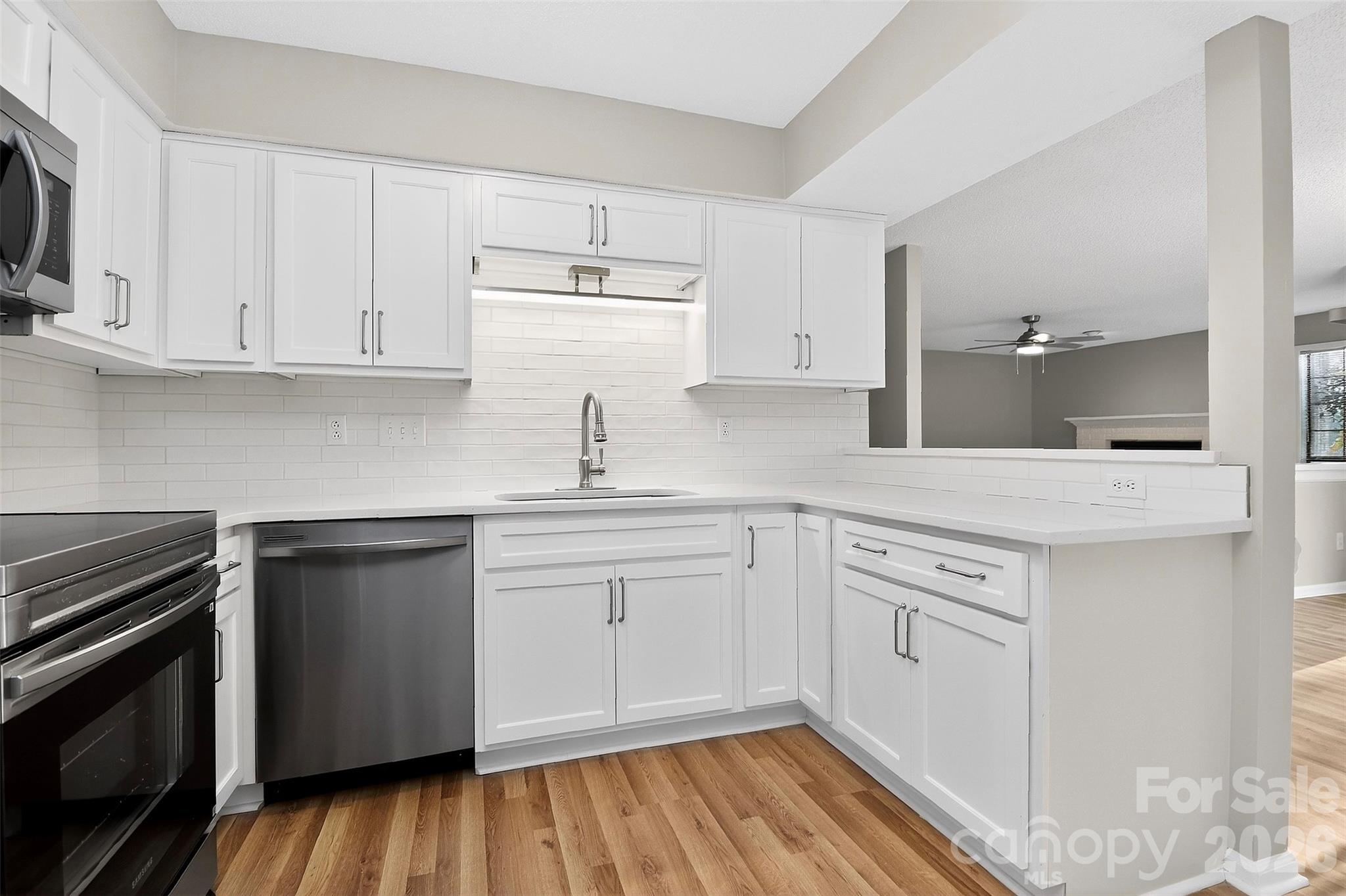 Photo 10 of 5862 Harris Grove Lane, Charlotte, NC
