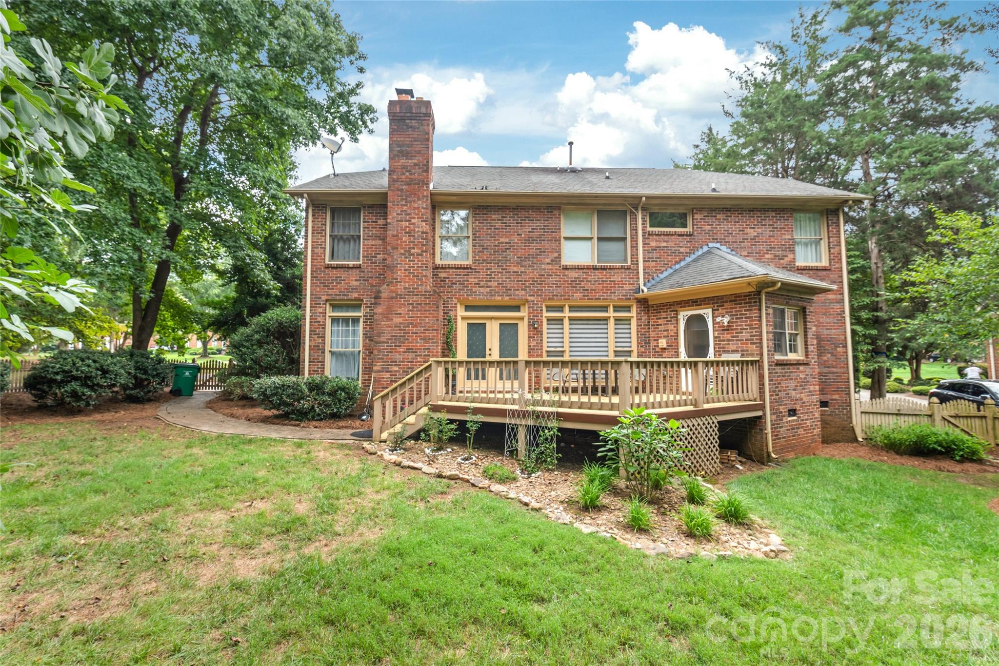 8600 Brownes Pond Lane, Charlotte, NC - photo 40 of 45