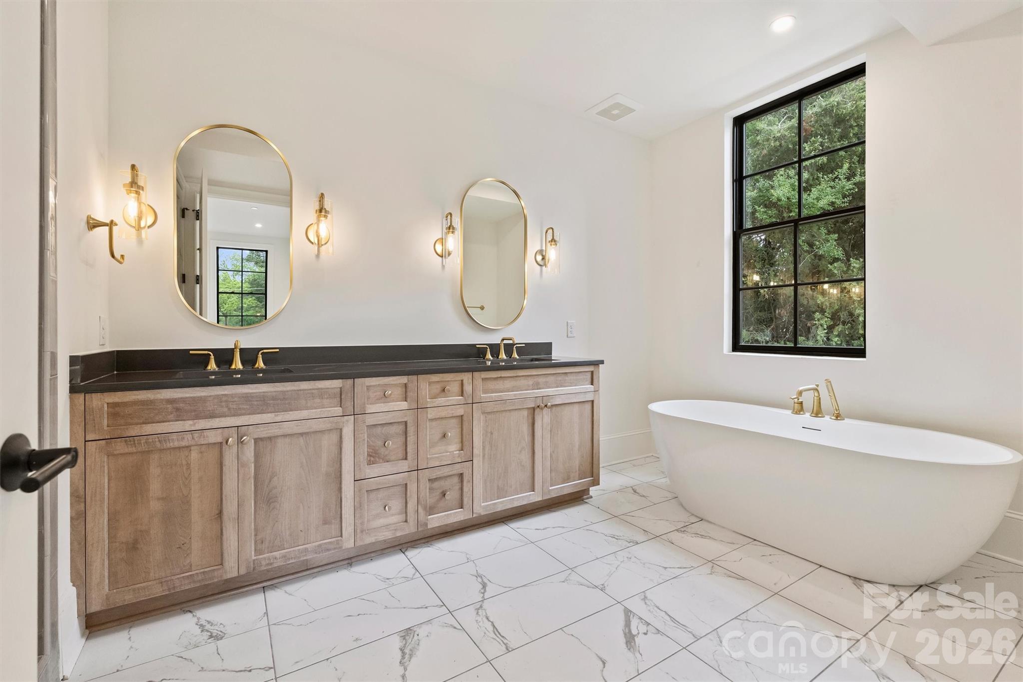 Photo 32 of 409 Queens Road304, Charlotte, NC