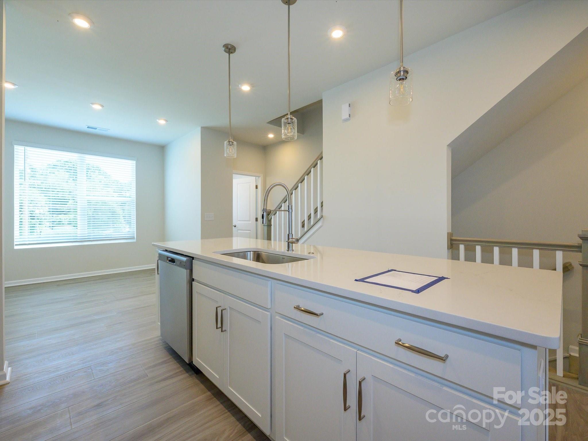 Photo 9 of 5640 Kingspan Drive, Charlotte, NC
