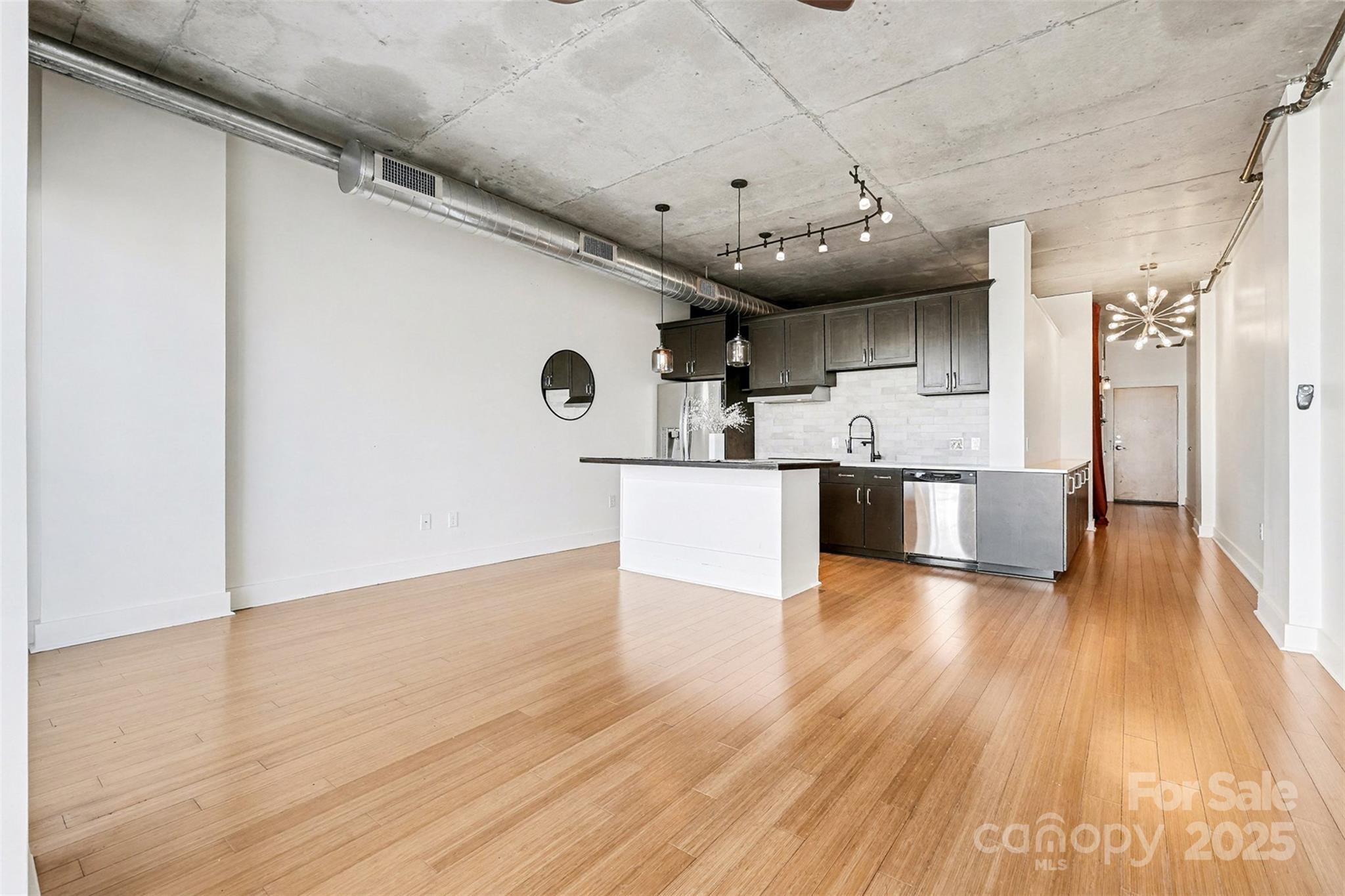 Photo 7 of 505 E 6th Street1003, Charlotte, NC