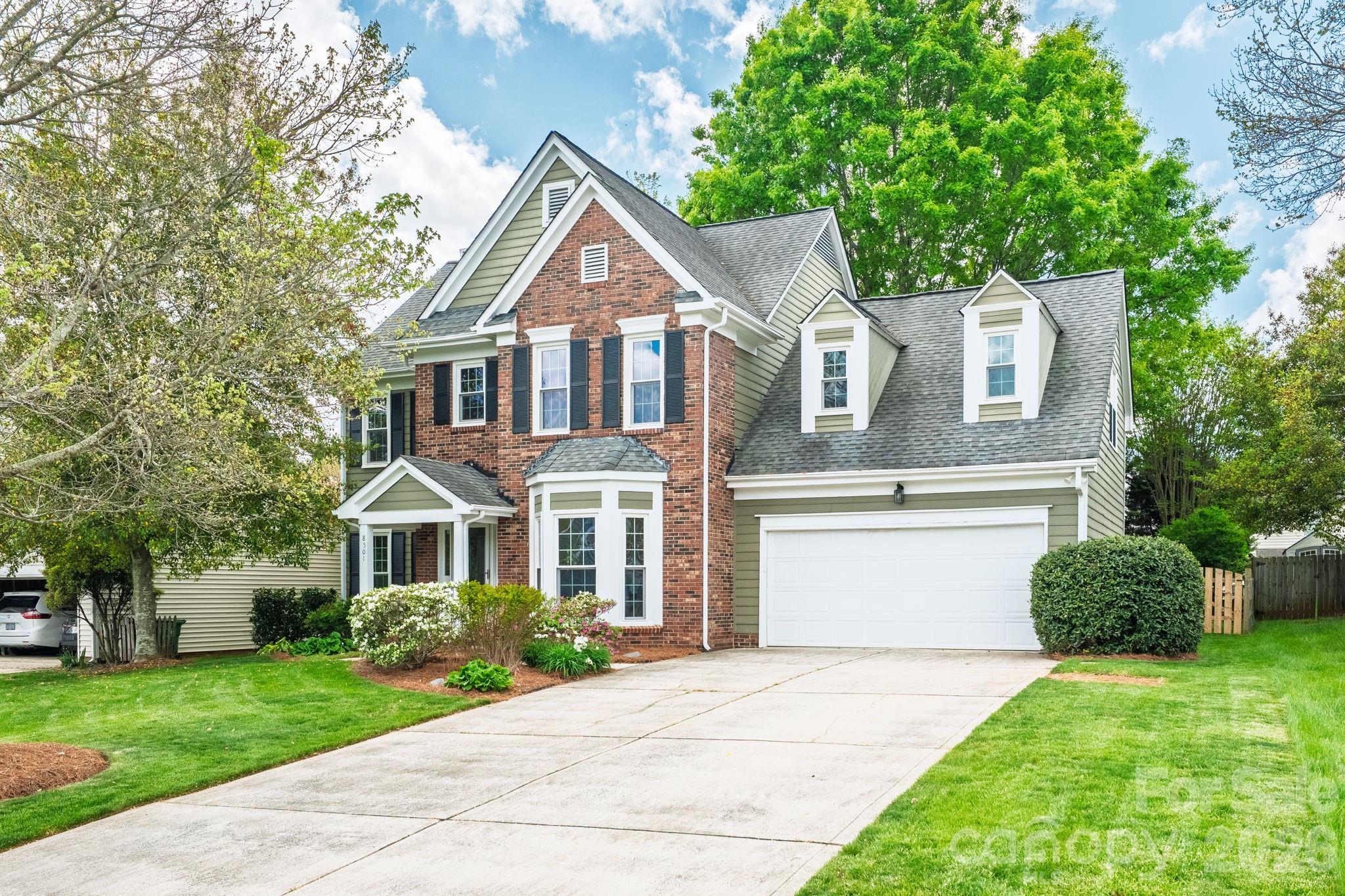 Photo 2 of 8501 Tonawanda Drive, Charlotte, NC