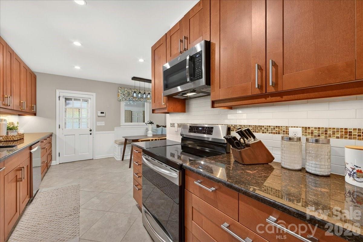 Photo 19 of 1128 Court Drive, Charlotte, NC