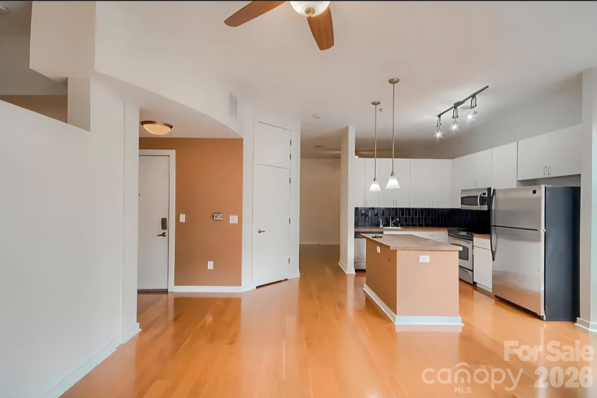 Photo 4 of 525 E 6th Street222, Charlotte, NC
