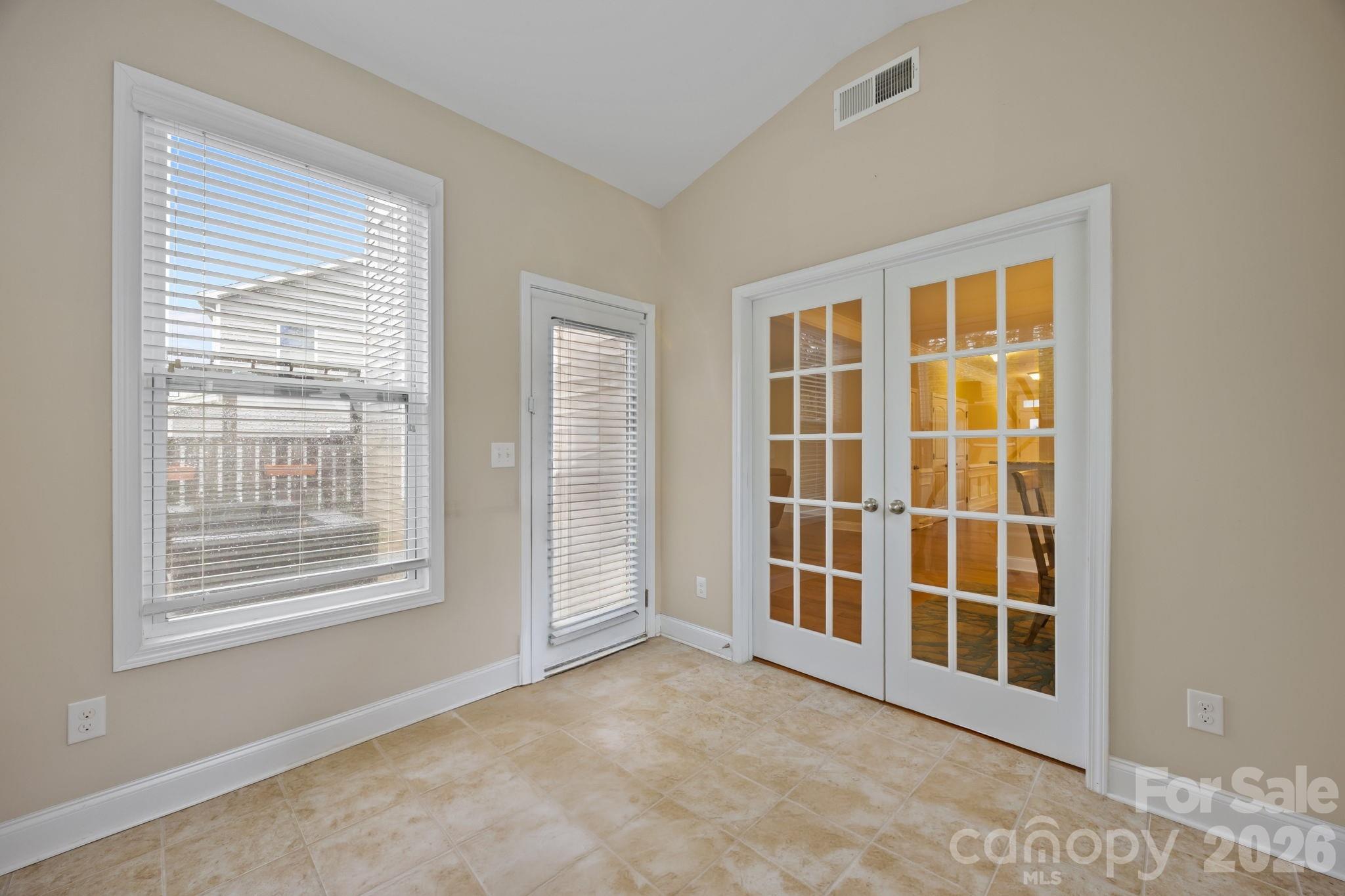 10817 Bere Island Drive, Charlotte, NC - photo 9 of 42
