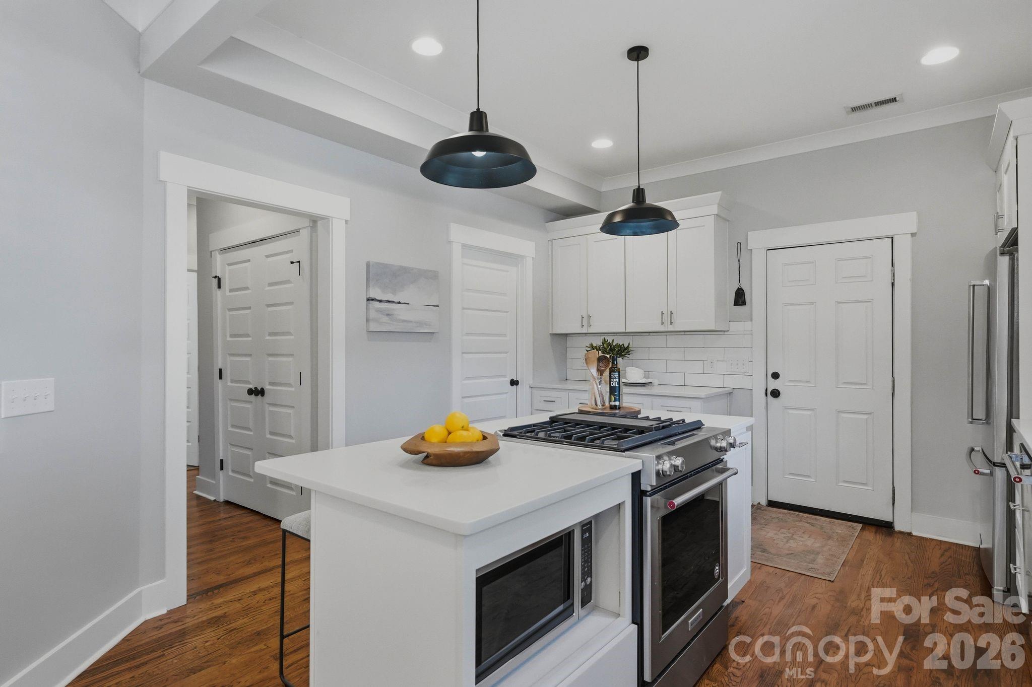 Photo 15 of 1416 Parkwood Avenue, Charlotte, NC