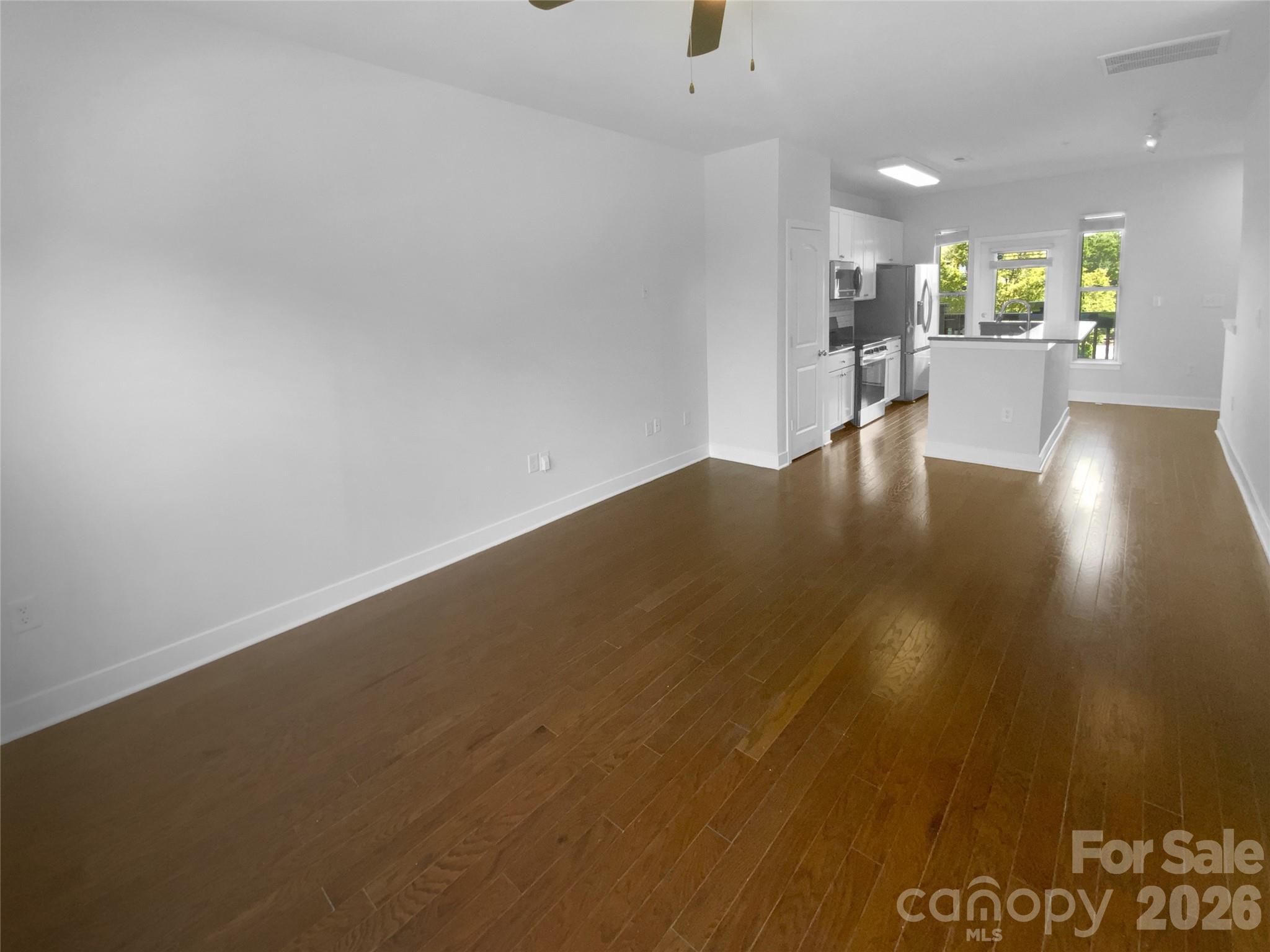 Photo 3 of 1031 Skyline View Way, Charlotte, NC