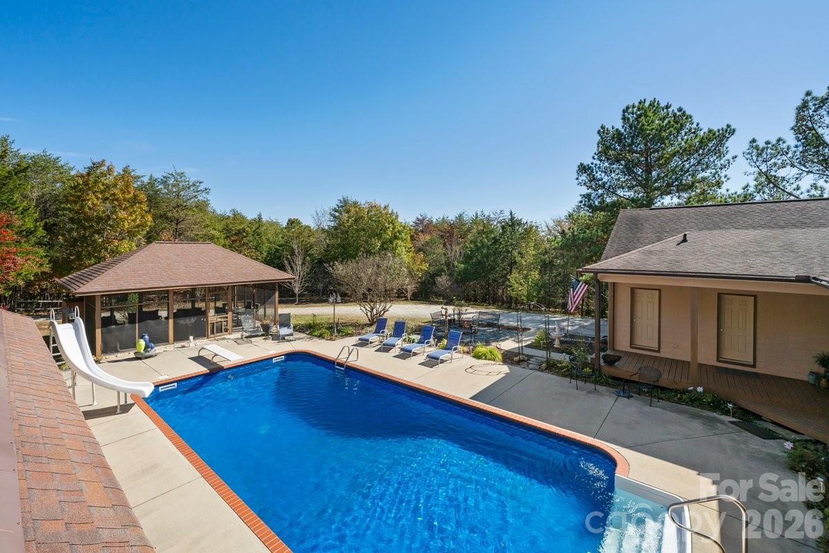 492 Starr Ridge Road, Gaffney, SC - photo 3 of 46