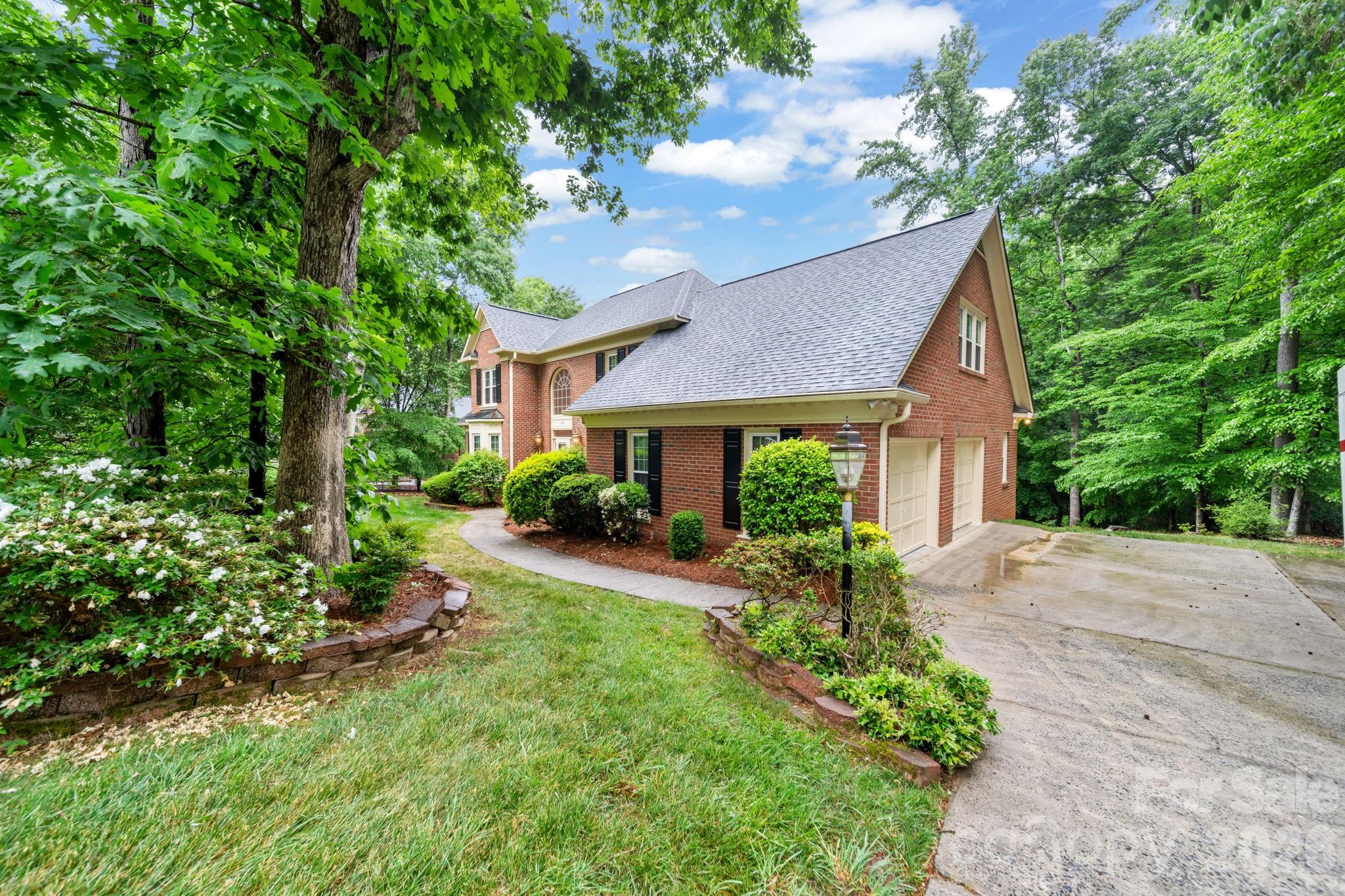 Photo 3 of 5215 Silchester Lane, Charlotte, NC