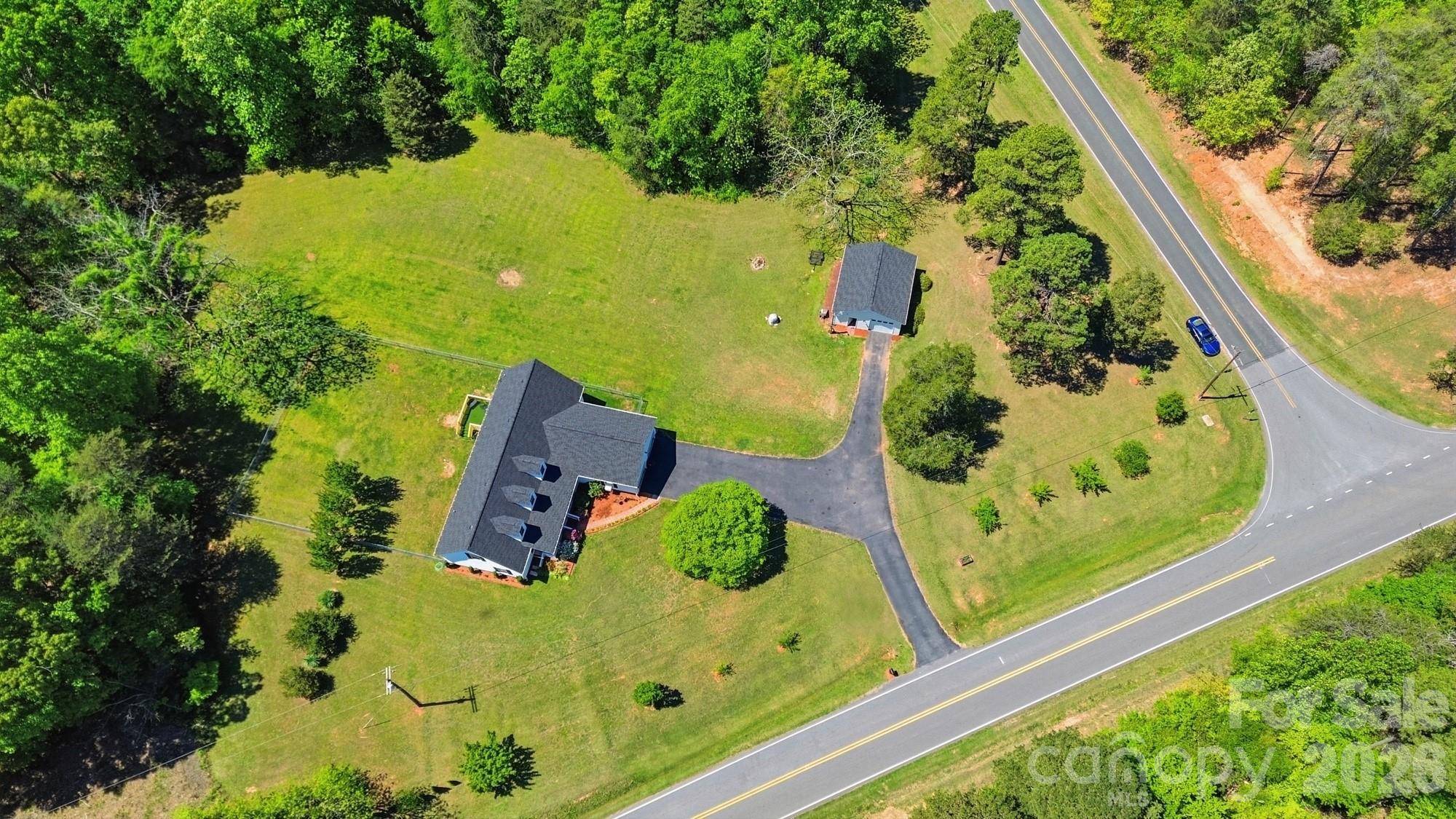 286 Battleground Road, Grover, NC - photo 2 of 49